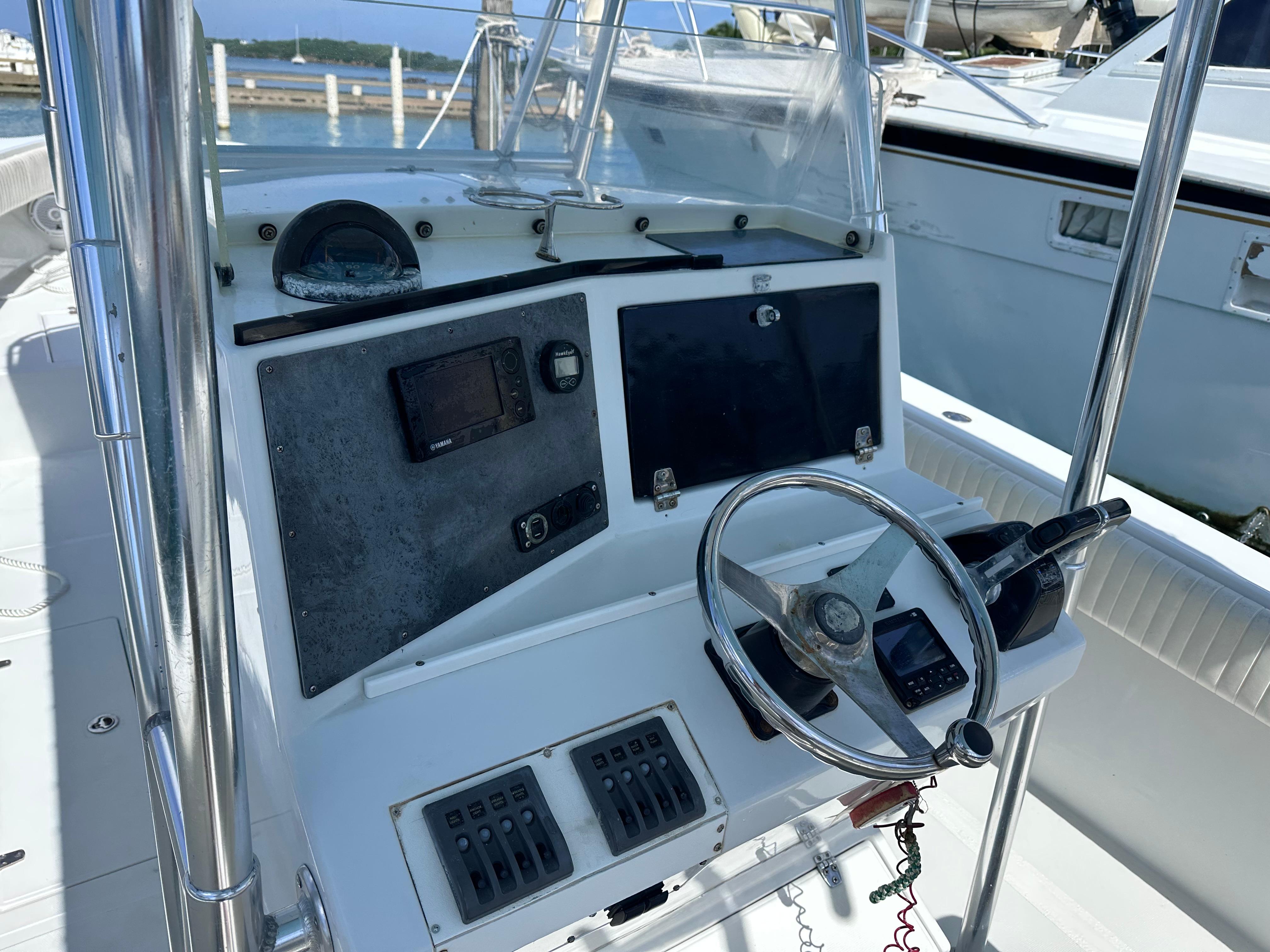 1995 Jupiter 31 Center Console Center Console for sale - YachtWorld