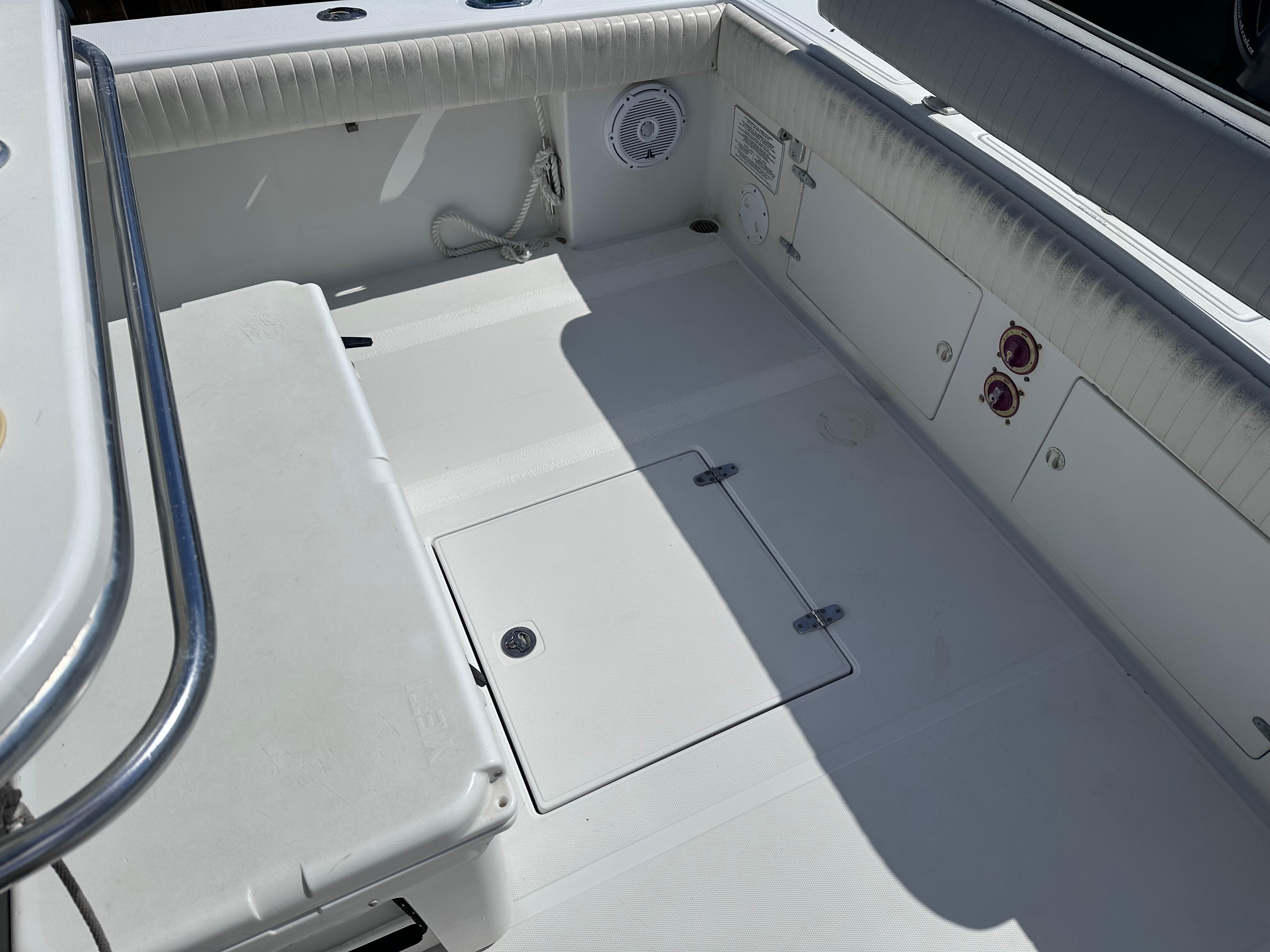 1995 Jupiter 31 Center Console Center Console for sale - YachtWorld