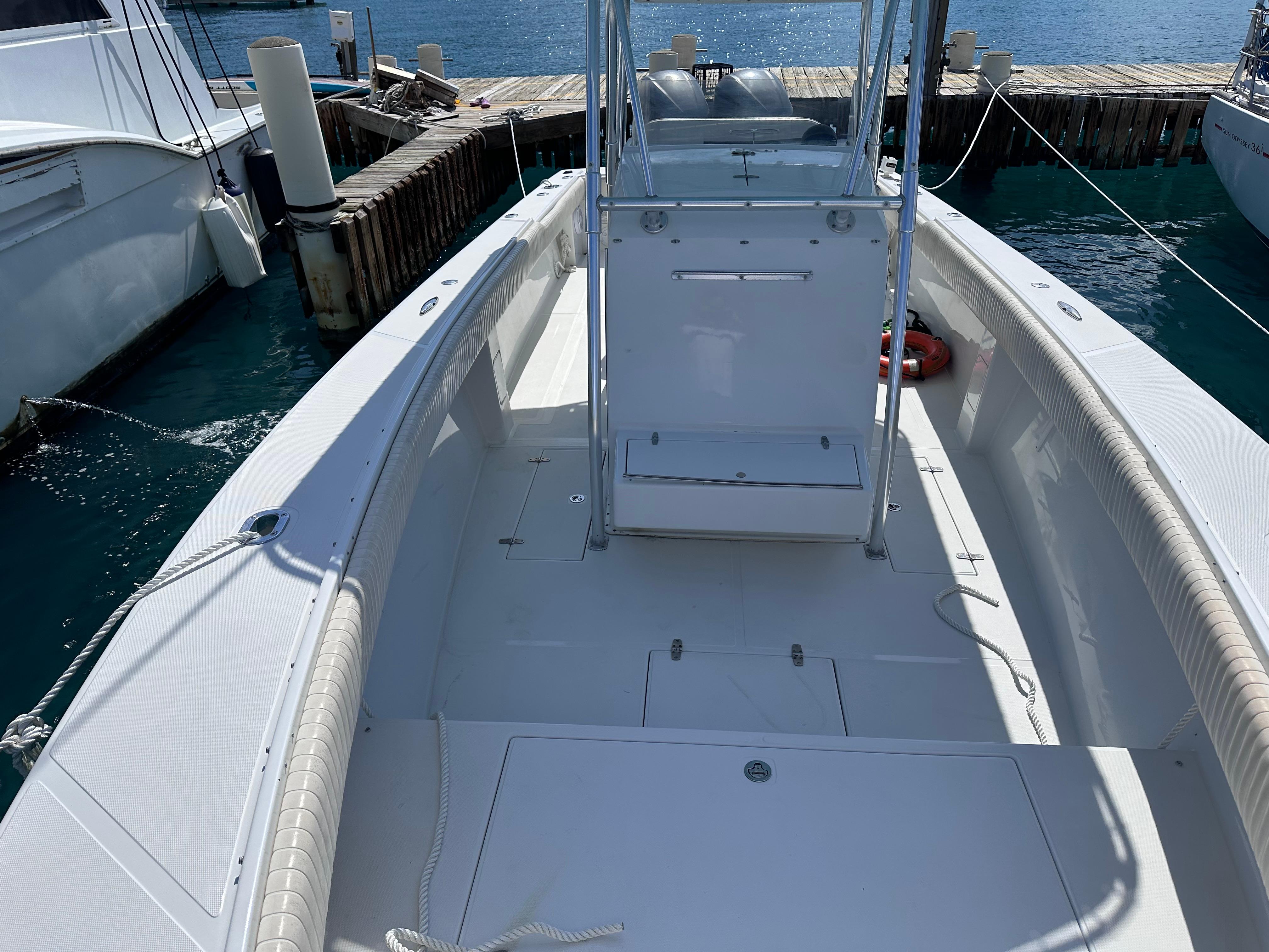 1995 Jupiter 31 Center Console Center Console for sale - YachtWorld