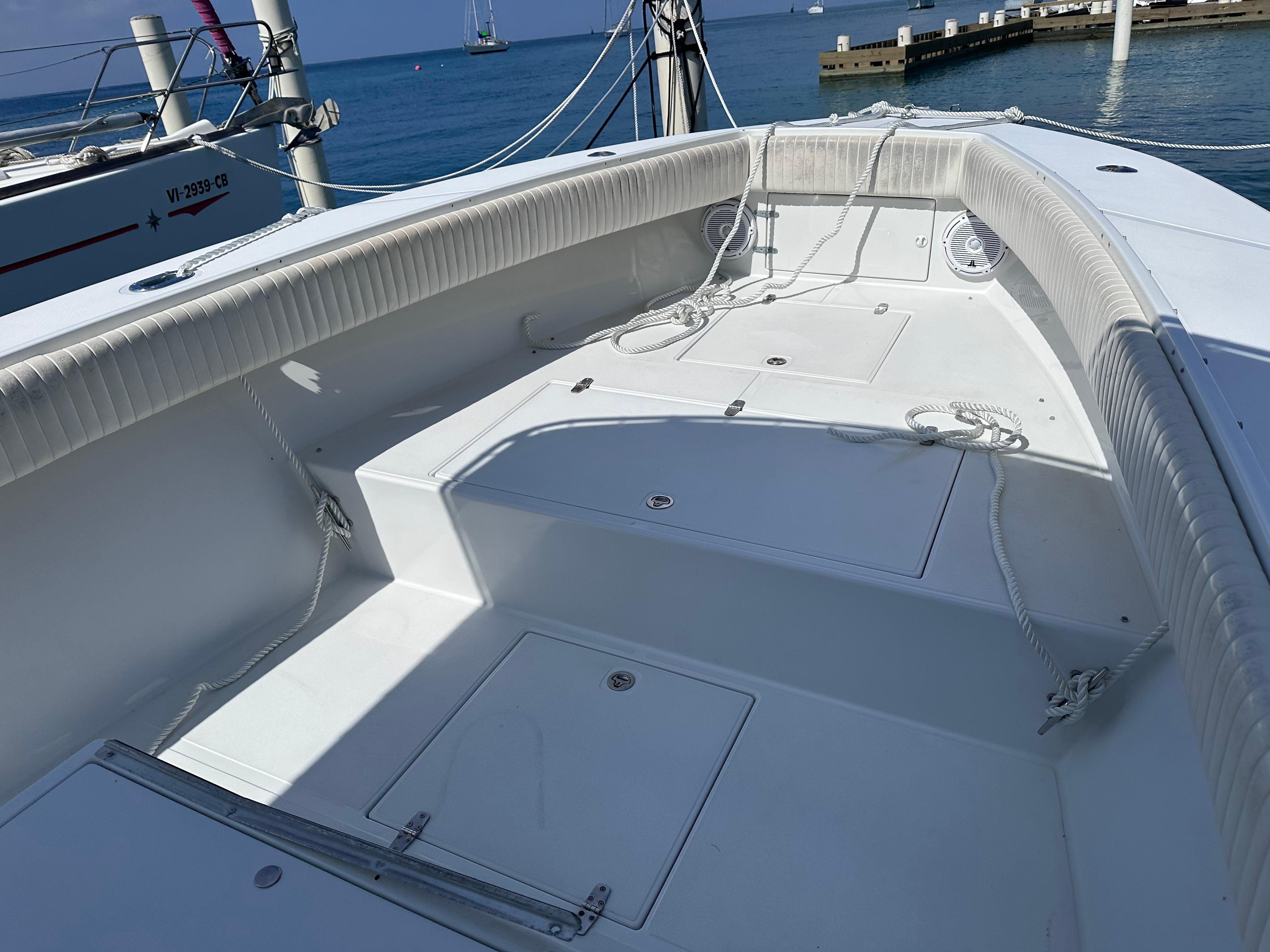 1995 Jupiter 31 Center Console Center Console for sale - YachtWorld