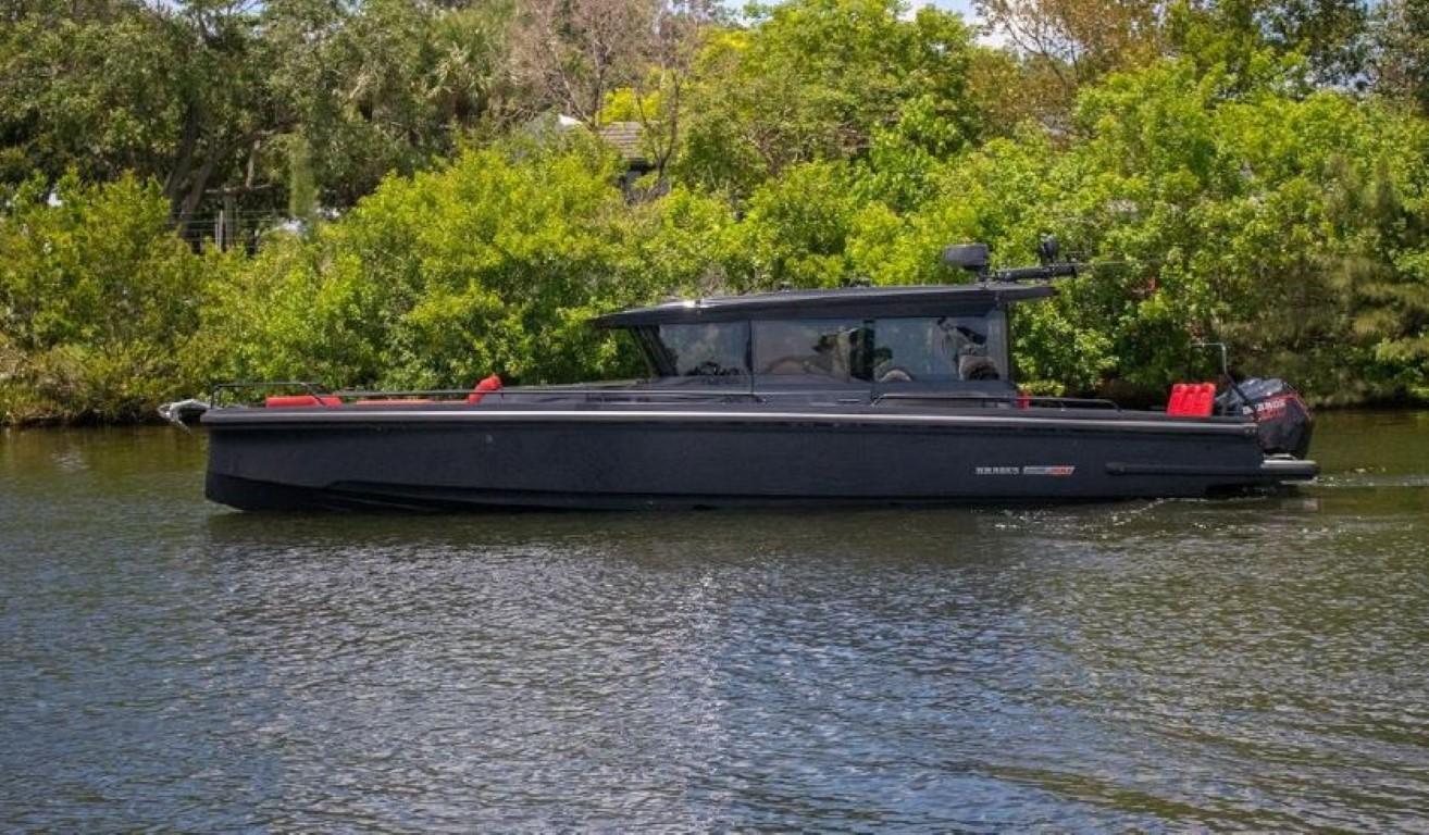 2021 BRABUS Brabus Shadow 900 BO Center Console Boote Kaufen - YachtWorld