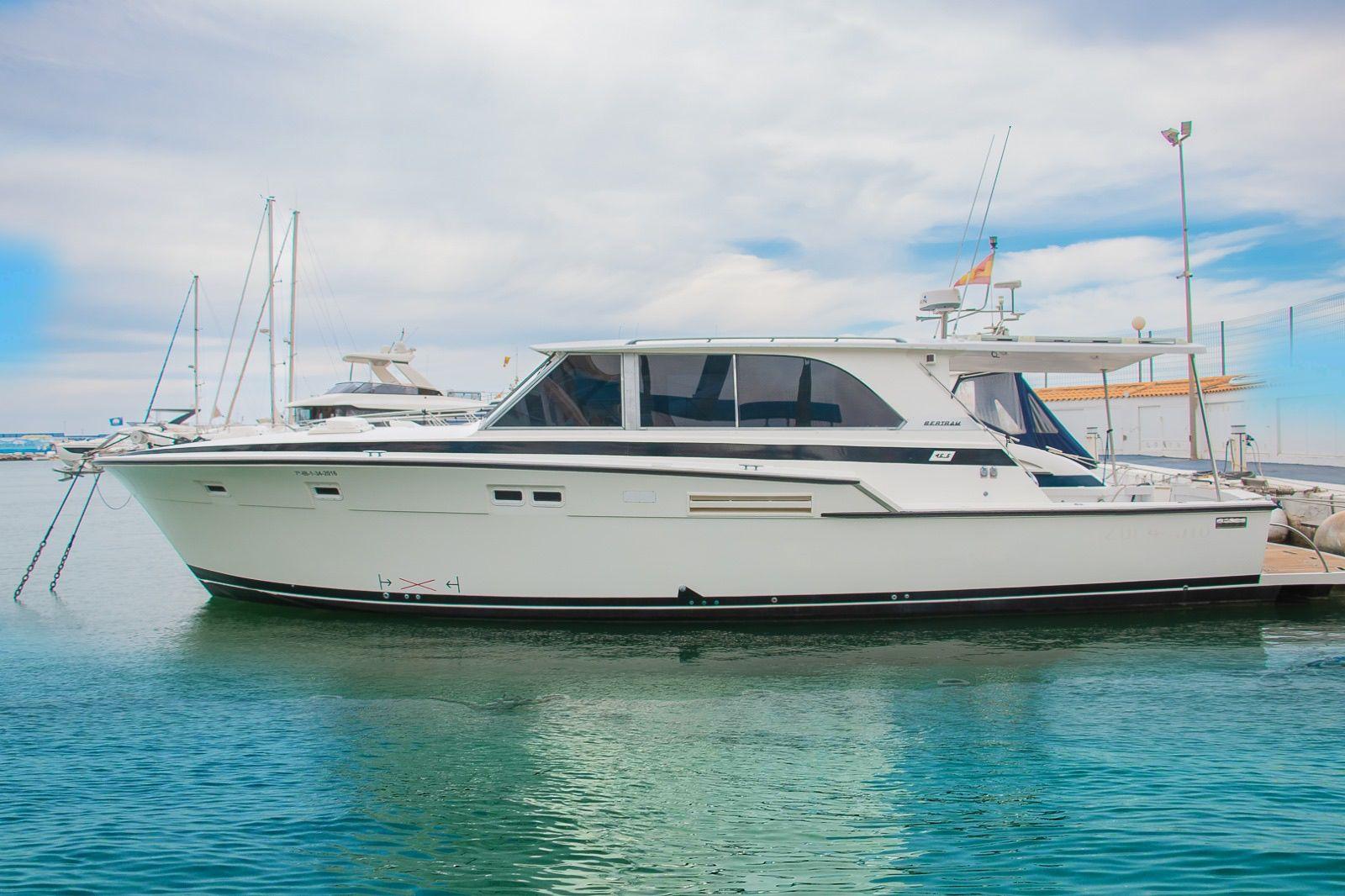 Used Bertram Convertible 46 in Alicante - iNautia