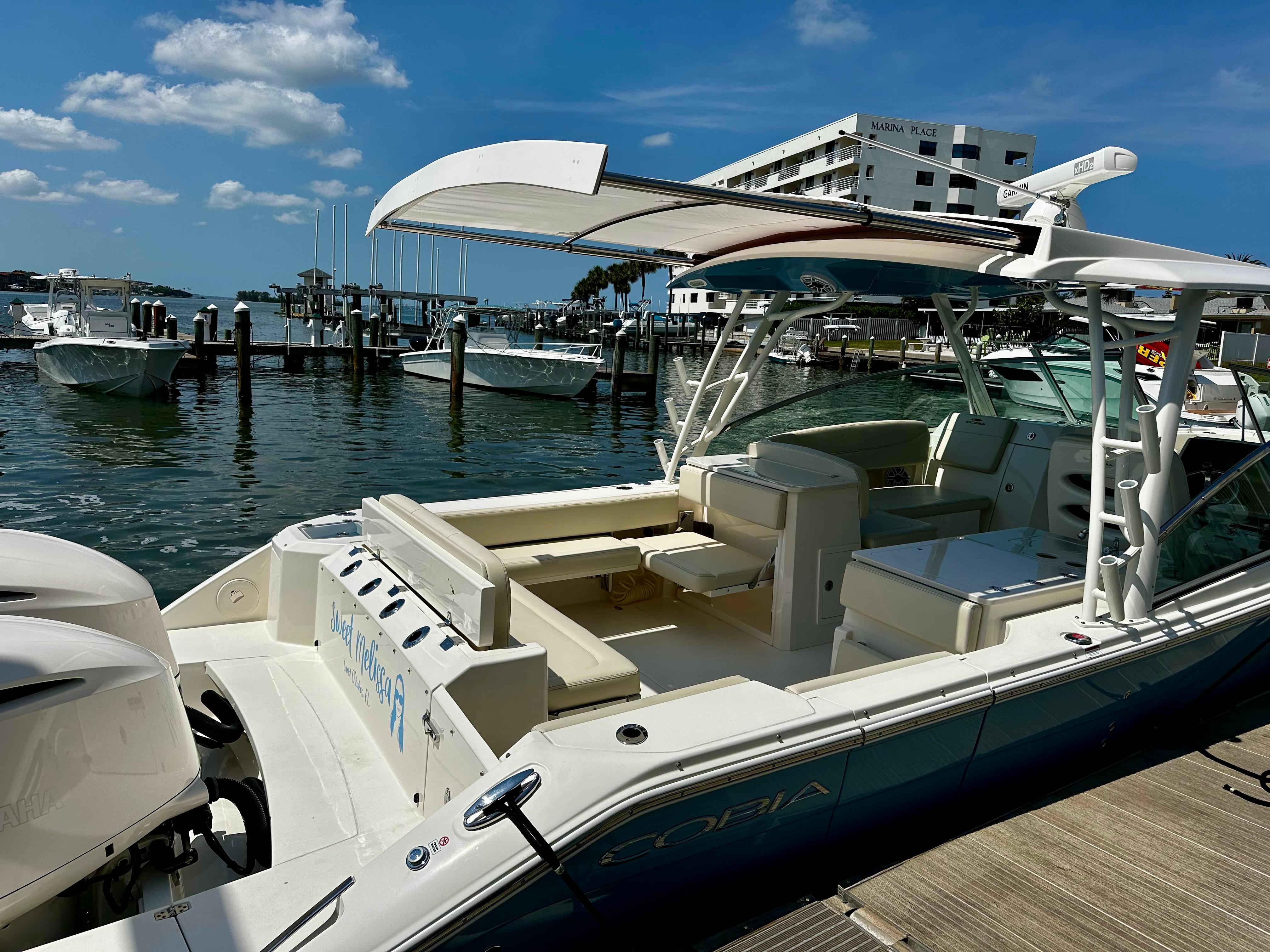2021 Cobia 330 Dual Console Dual Console for sale - YachtWorld