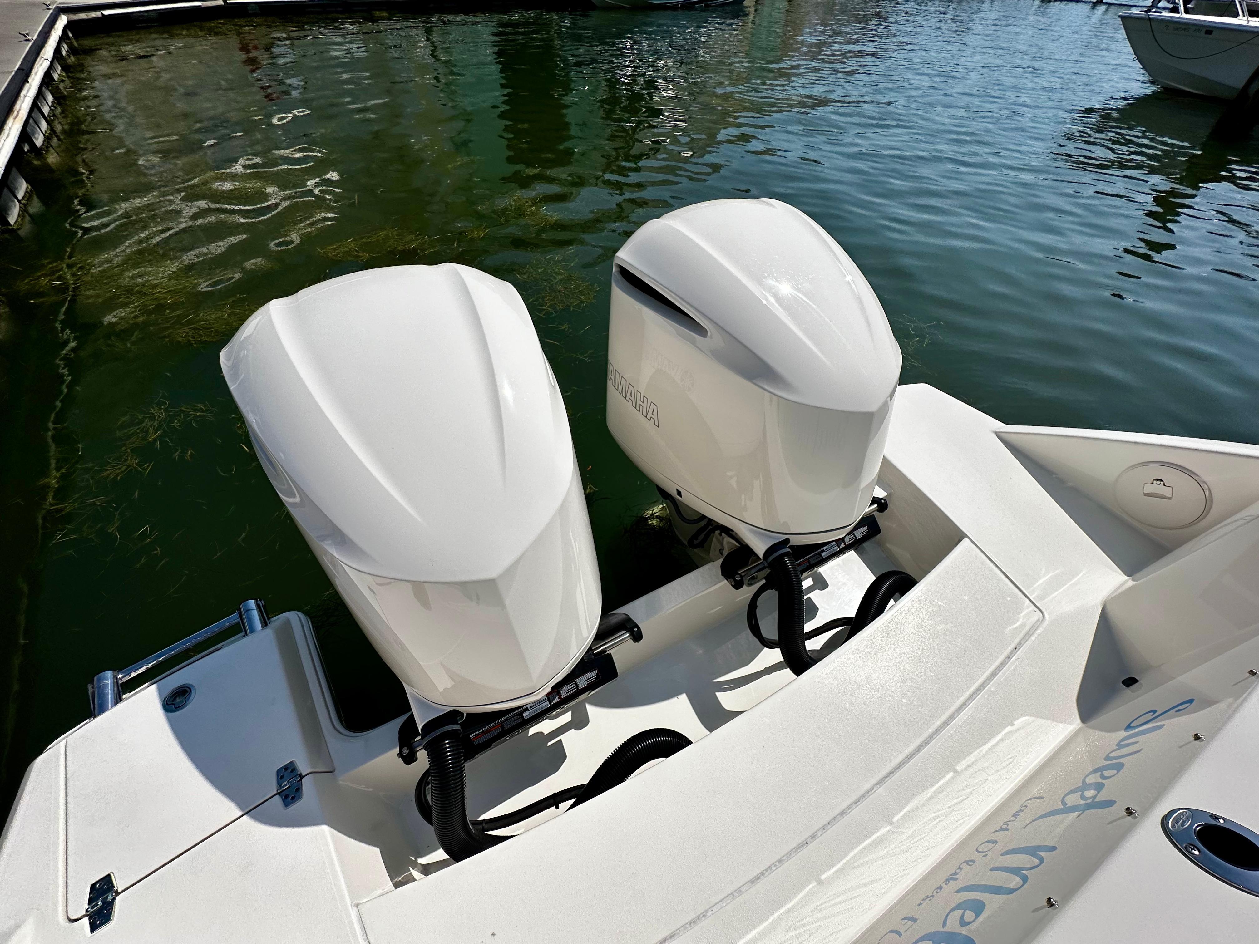 2021 Cobia 330 Dual Console Dual Console for sale - YachtWorld
