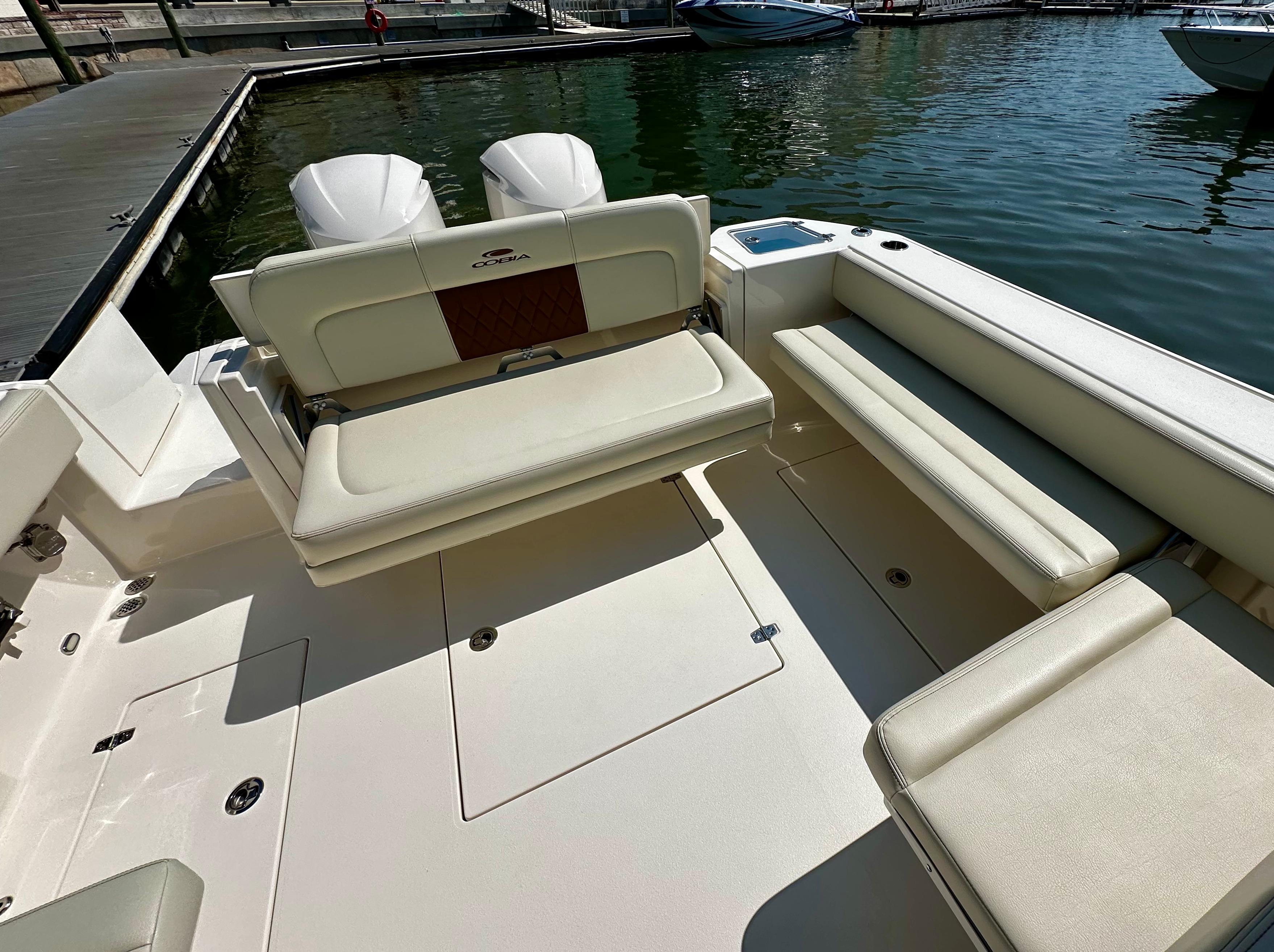 2021 Cobia 330 Dual Console Dual Console for sale - YachtWorld