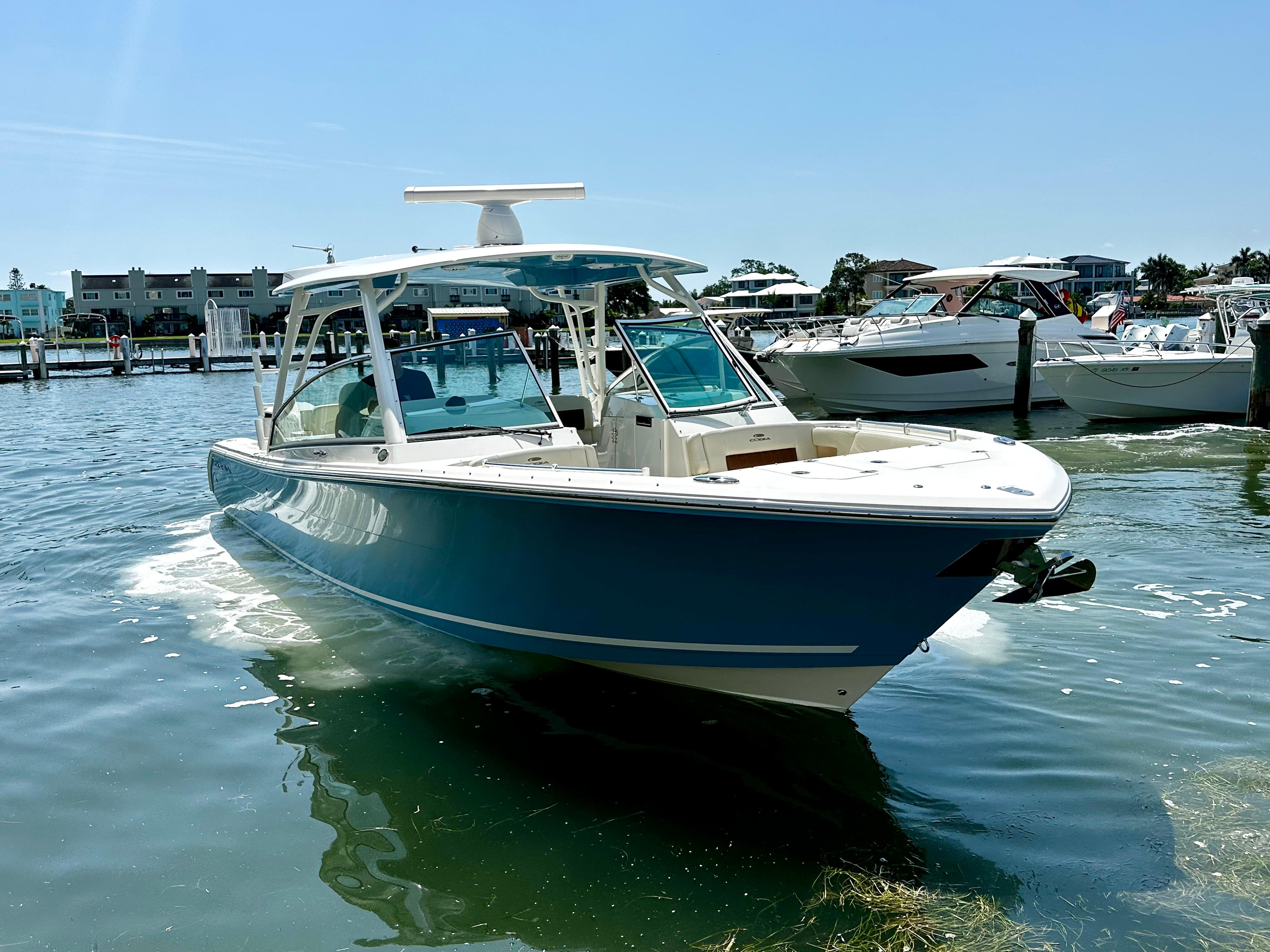 2021 Cobia 330 Dual Console Dual Console for sale - YachtWorld
