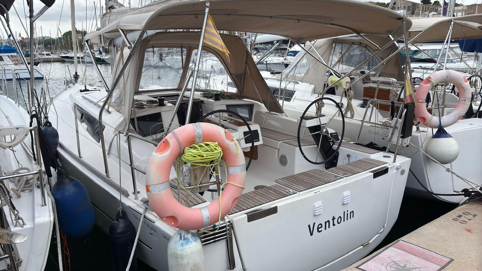 Dufour 360 | 2021 | 10m - Barcelona | Boatshop24