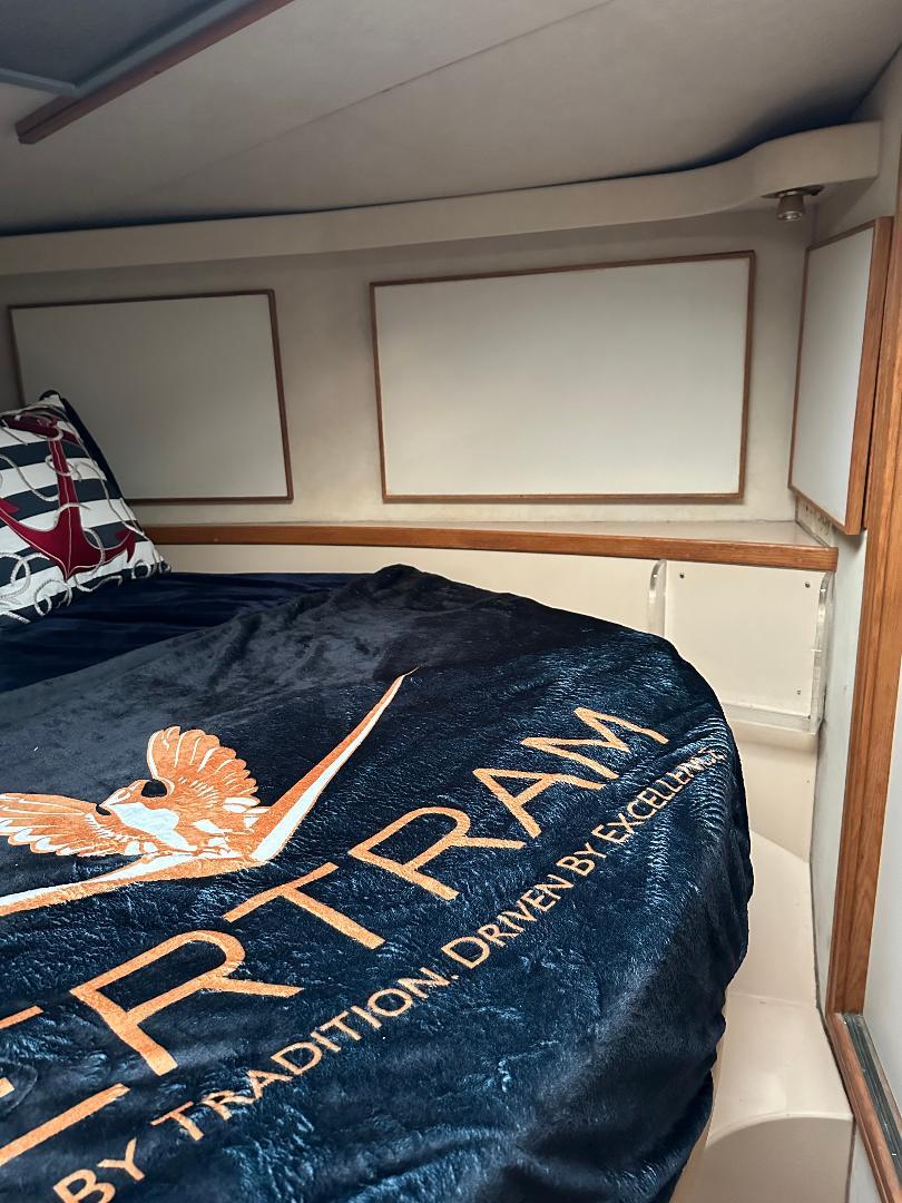 1989 Bertram 43 Convertible Convertible for sale - YachtWorld