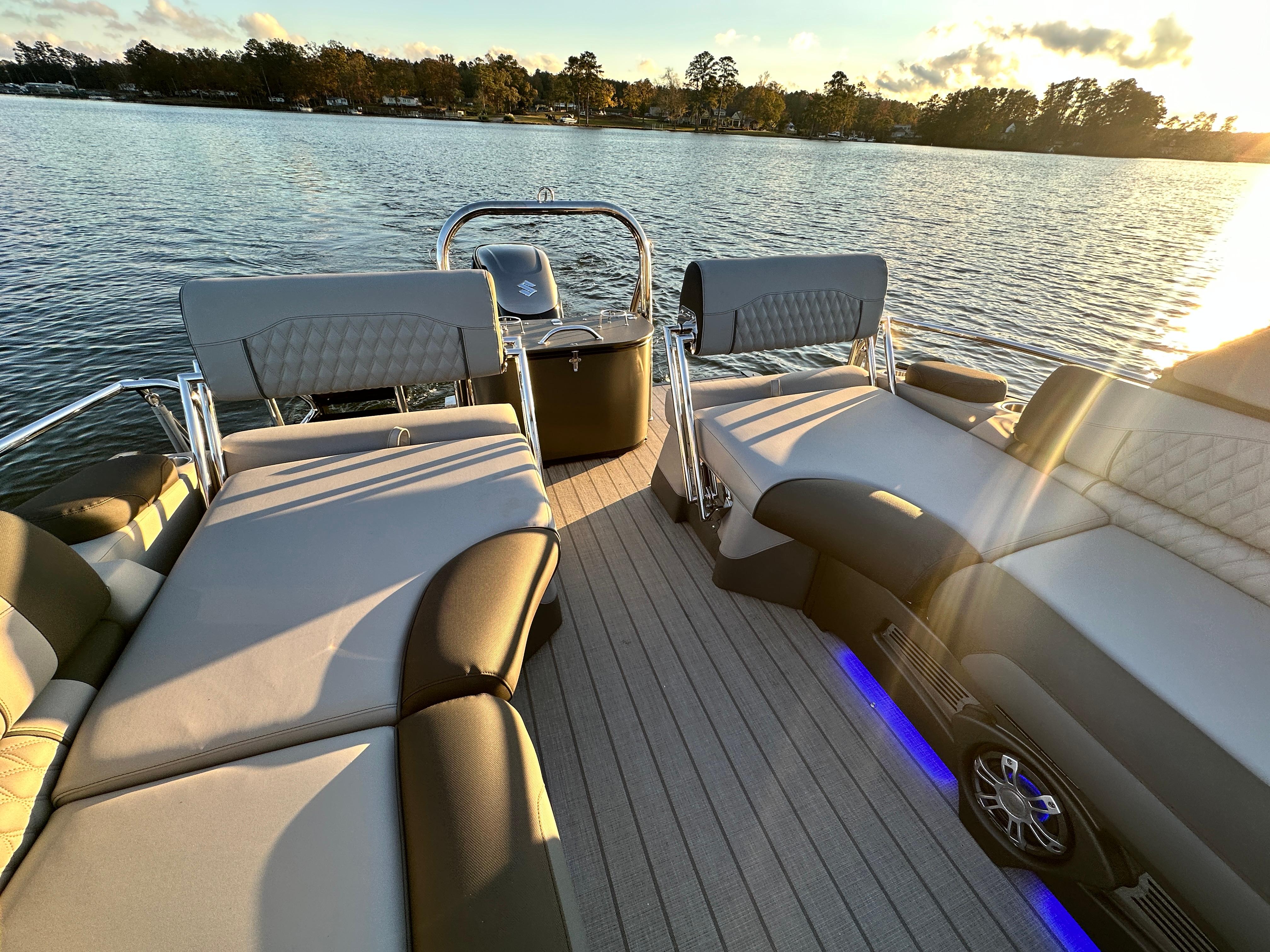2025 Avalon Excalibur LTD Quad Lounge Windshield Pontoon for sale ...