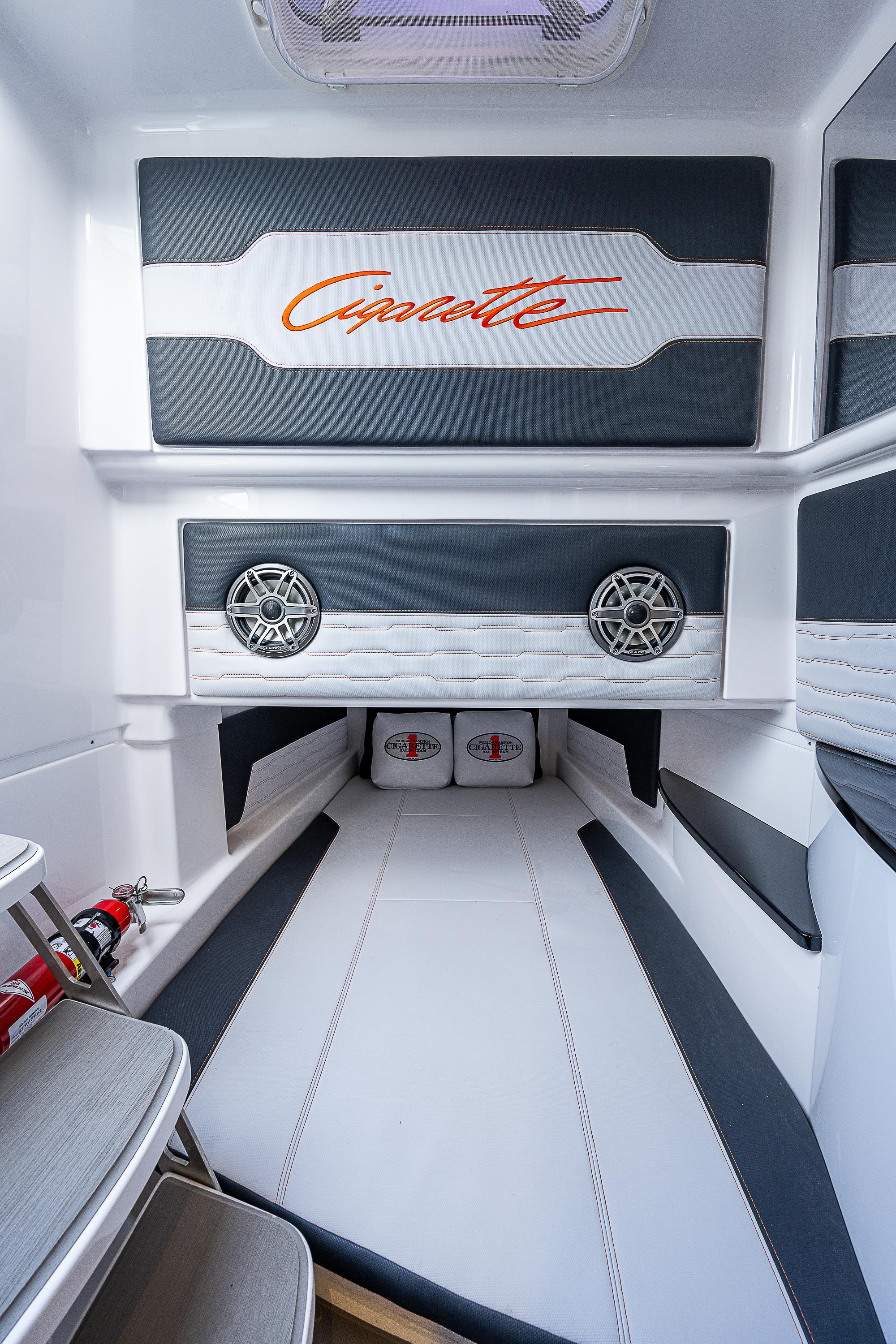 2023 Cigarette Nighthawk Center Console for sale - YachtWorld