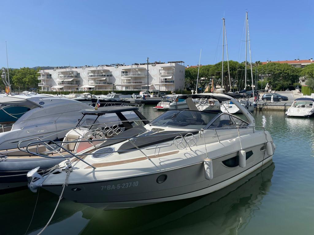 Used 2010 Cranchi Endurance 33 - Barcelona | Youboat