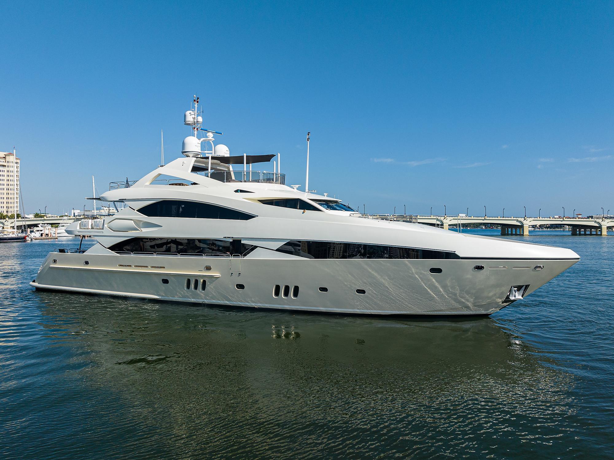 Sullivan's Island Motor Yachts Sunseeker for sale - YachtWorld