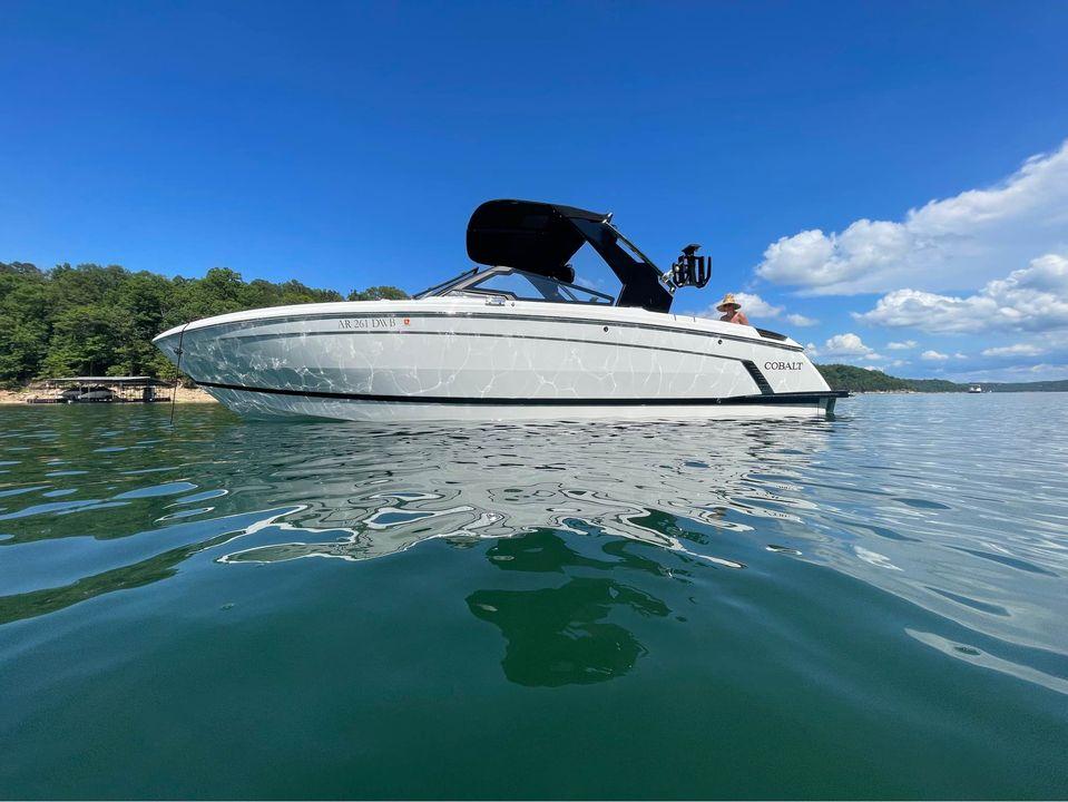 Cobalt R35 Surf boote kaufen | YachtWorld