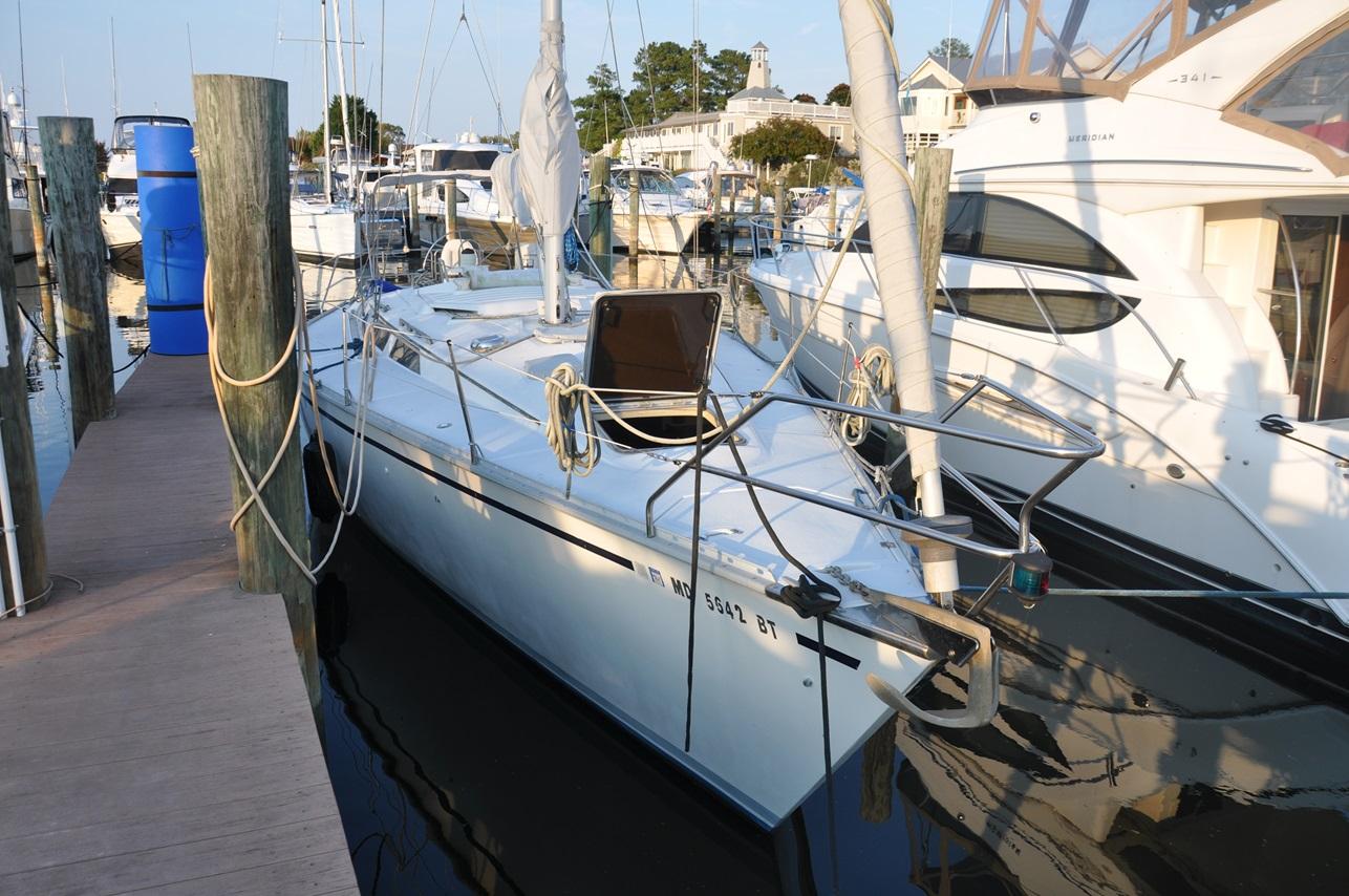 1989 Hunter Legend 40 Cruiser for sale - YachtWorld