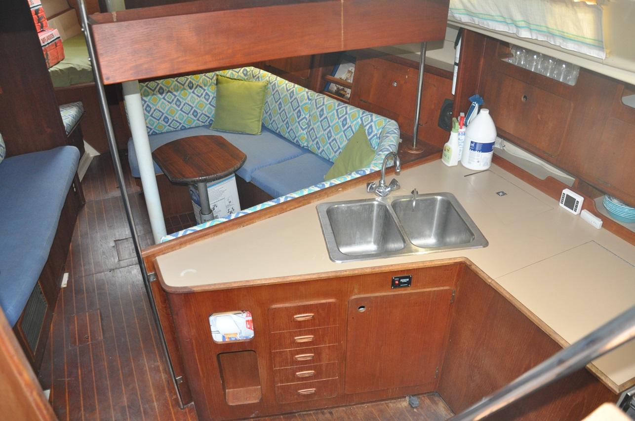 1989 Hunter Legend 40 Cruiser for sale - YachtWorld