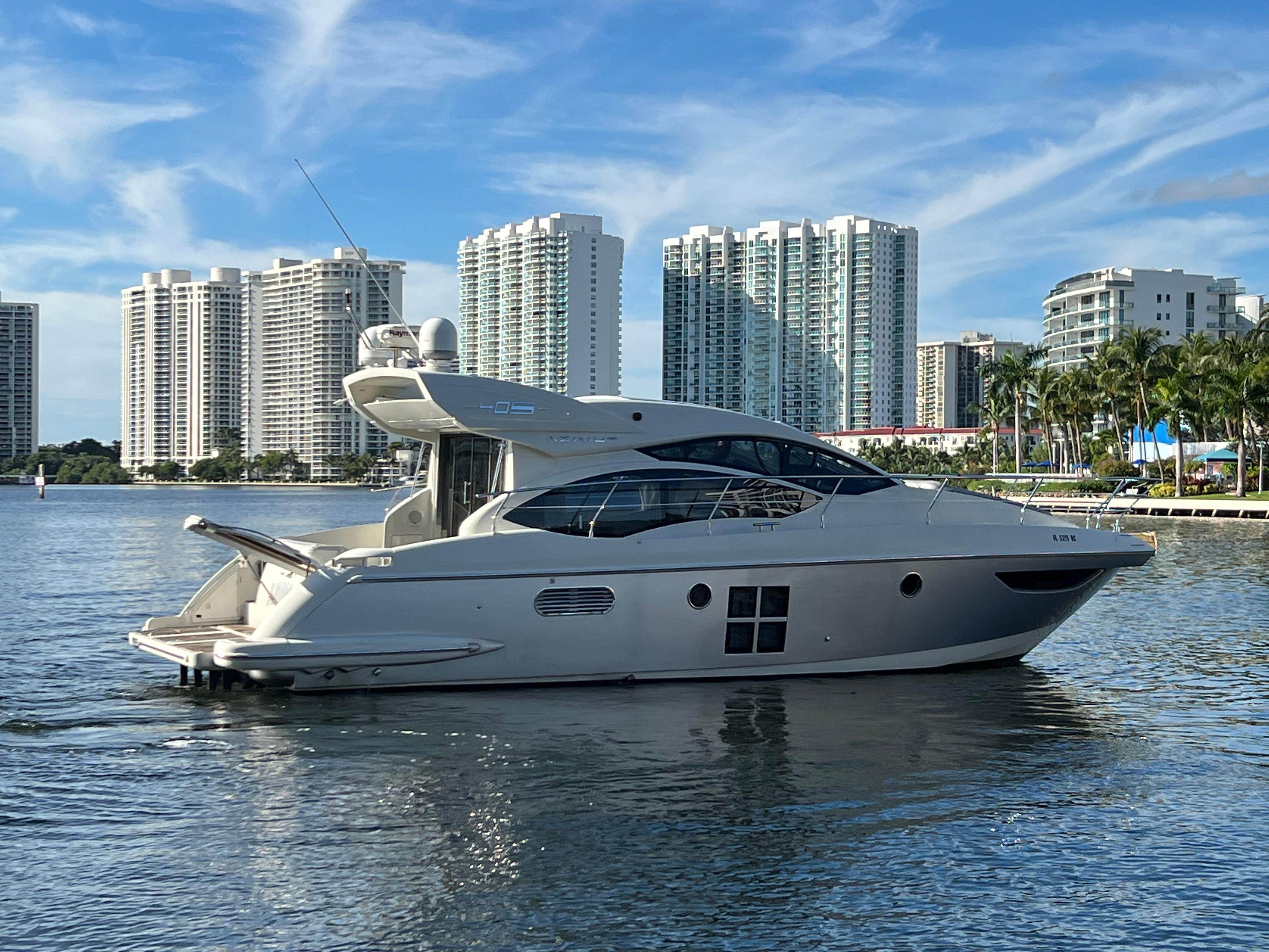2013 Azimut 40S Cruiser for sale - YachtWorld
