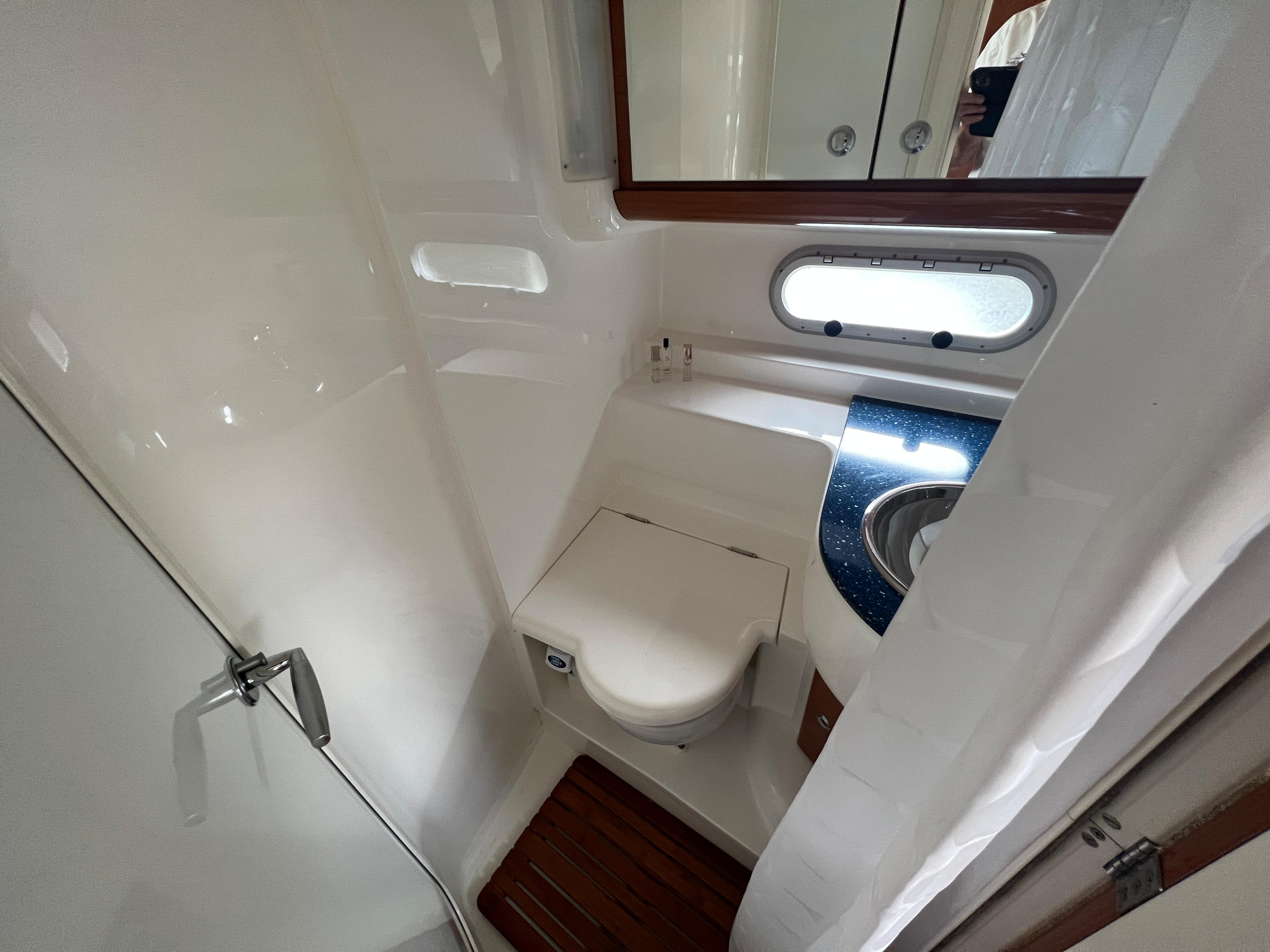 2006 Sealine S34 Sports Cruiser for sale - YachtWorld