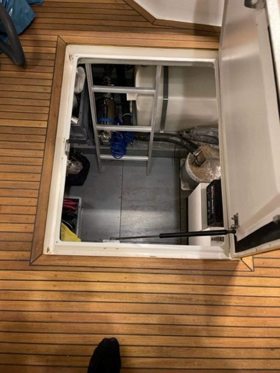 1998 Storebro Royal Cruiser 430 Biscay Motor Yachts for sale - YachtWorld