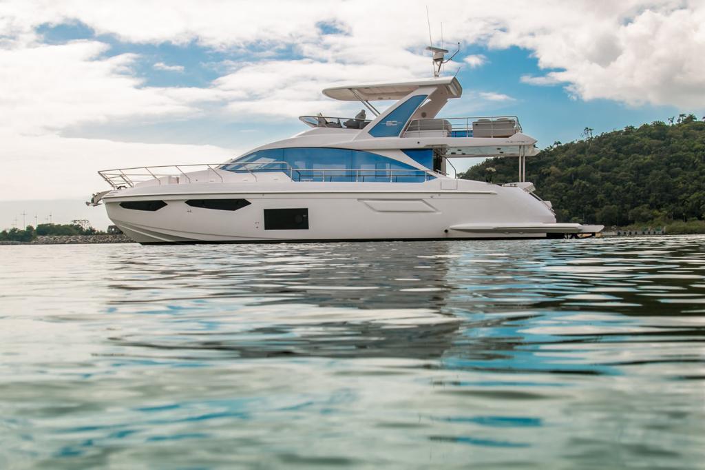 2023 Azimut 60ft AFT GALLEY Version Motoryachten Kaufen - YachtWorld