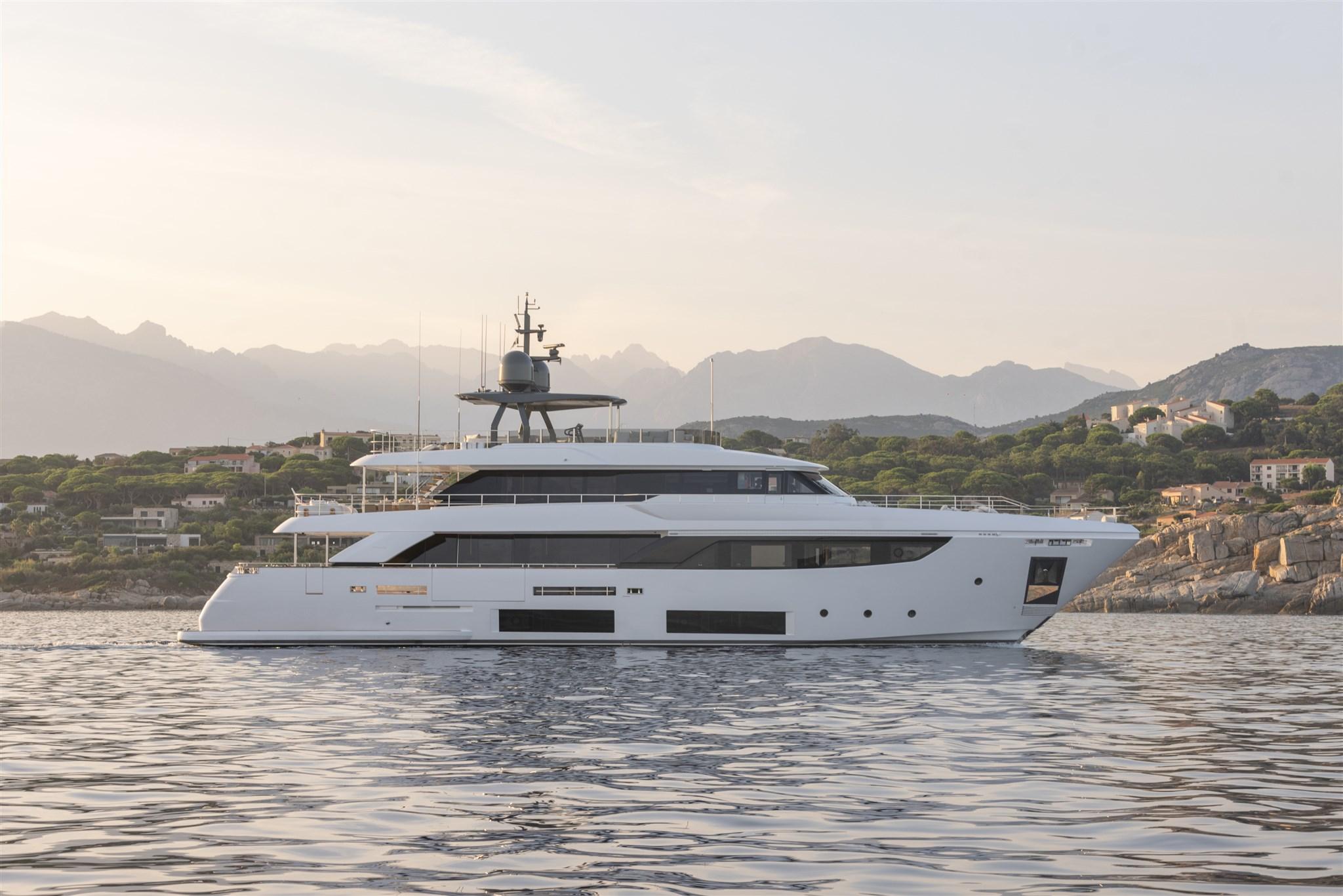 Custom Line Navetta 33 | 2023 | 33m | Boatshop24