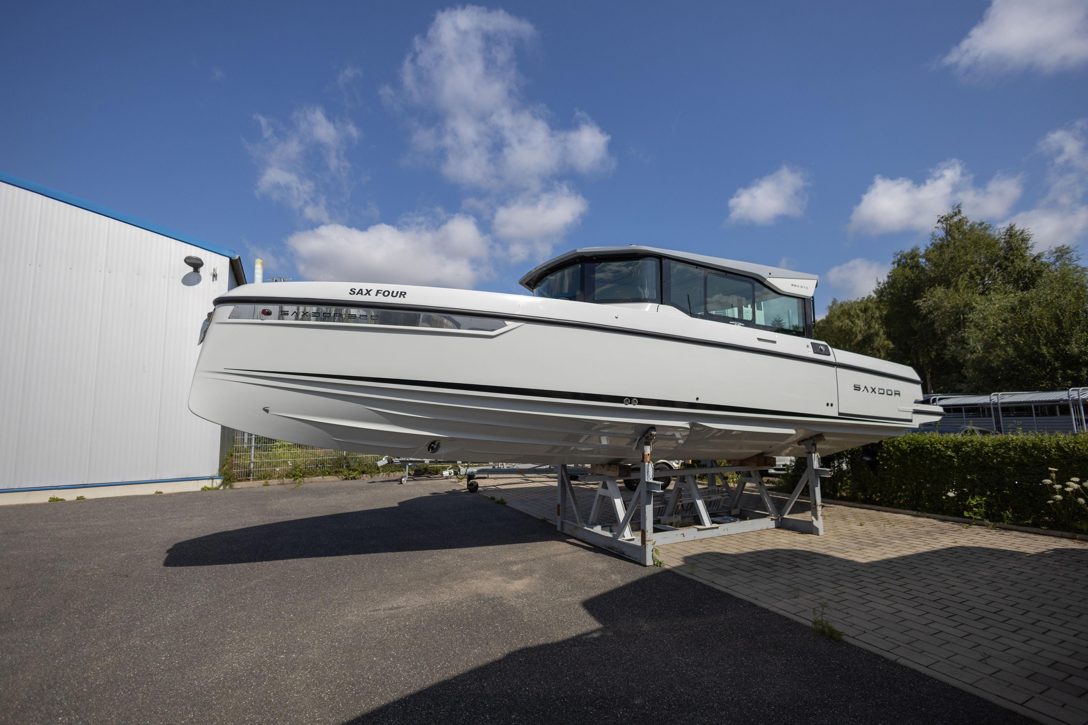 Saxdor 320 GTC 10m 2023, Sports Cruiser - Schleswig-Holstein | Boot24
