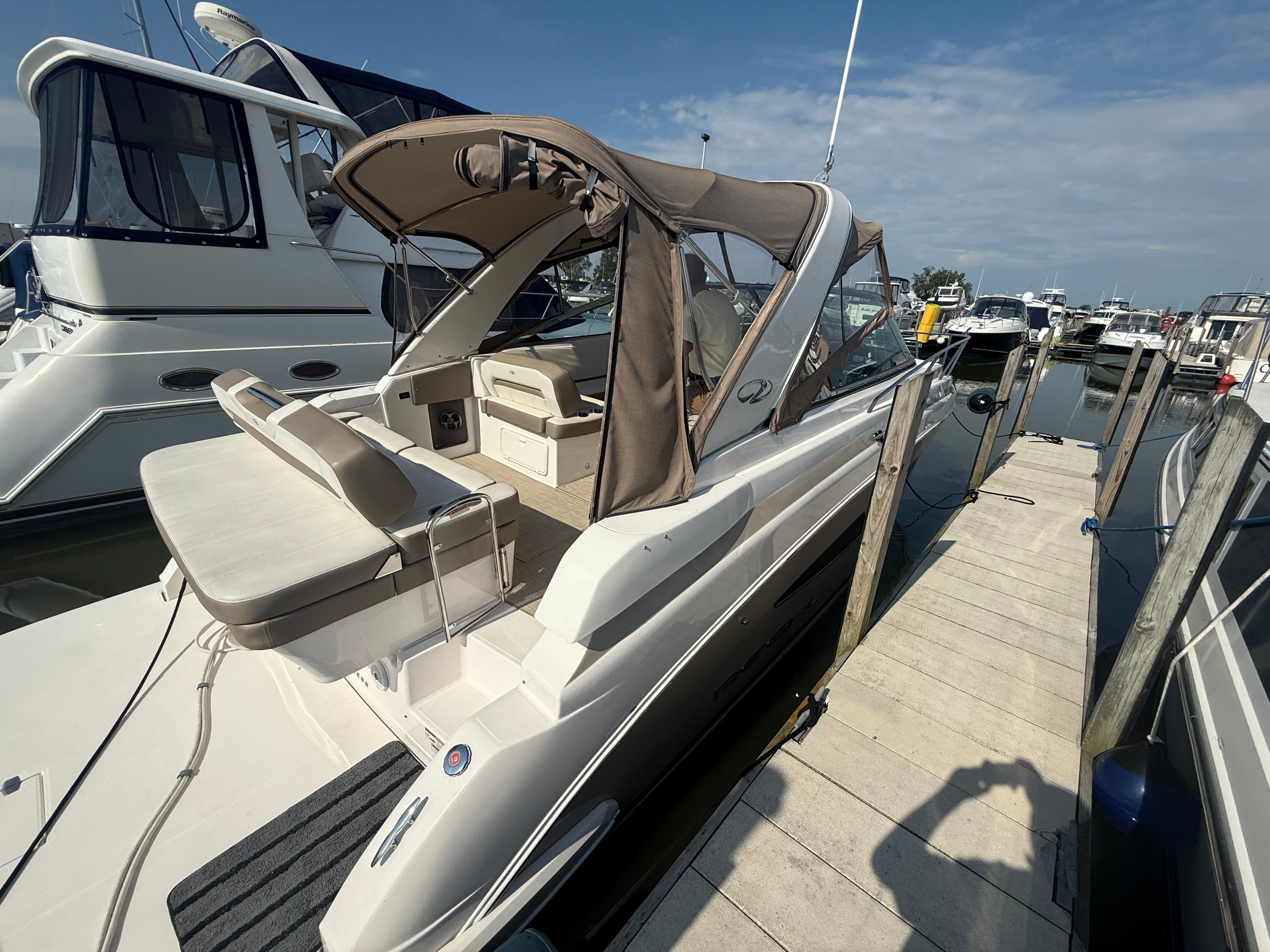 2016 Regal 32 Express Cruiser for sale - YachtWorld
