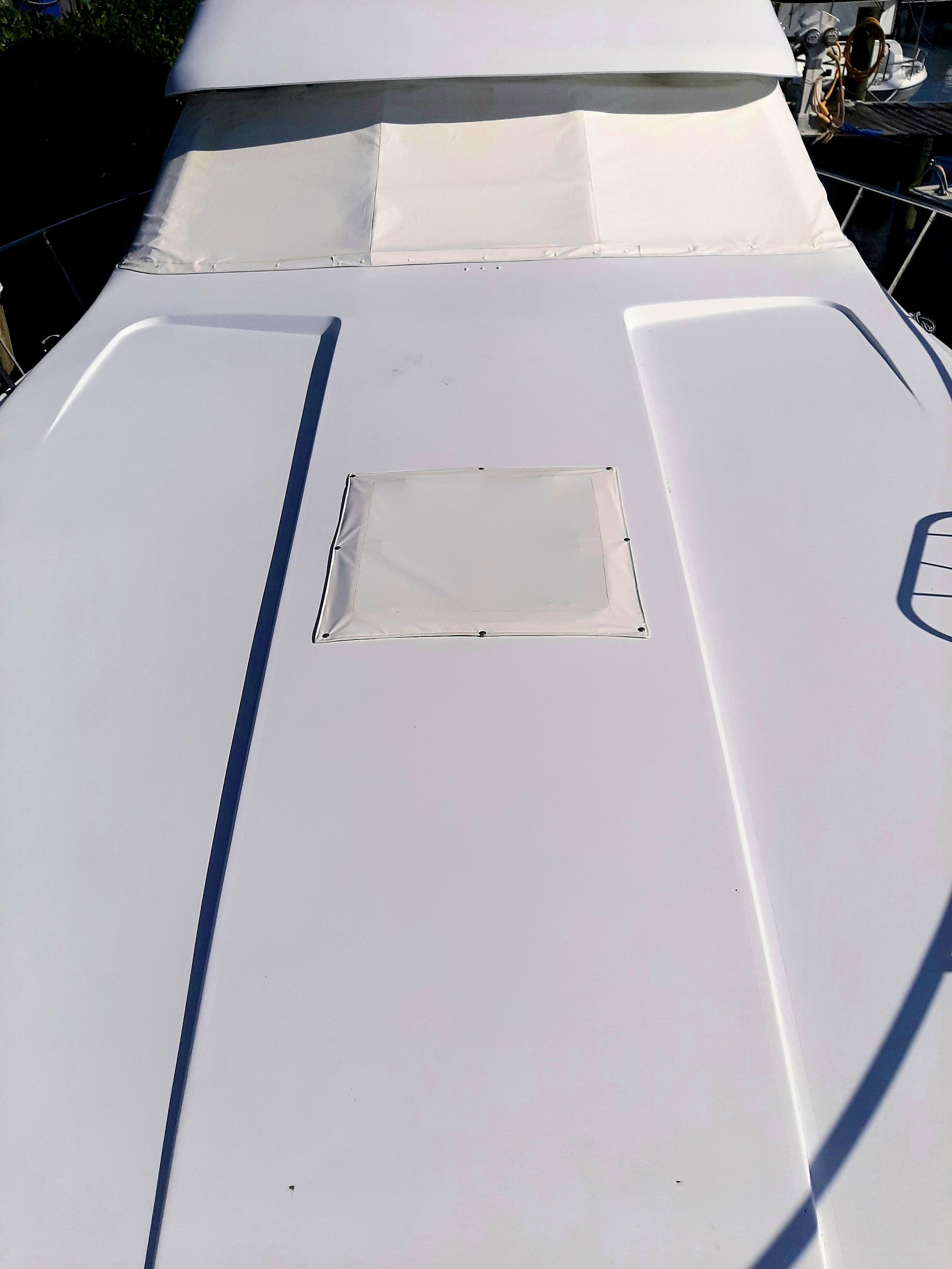 1985 Trojan 11 Meter Sedan Convertible for sale - YachtWorld