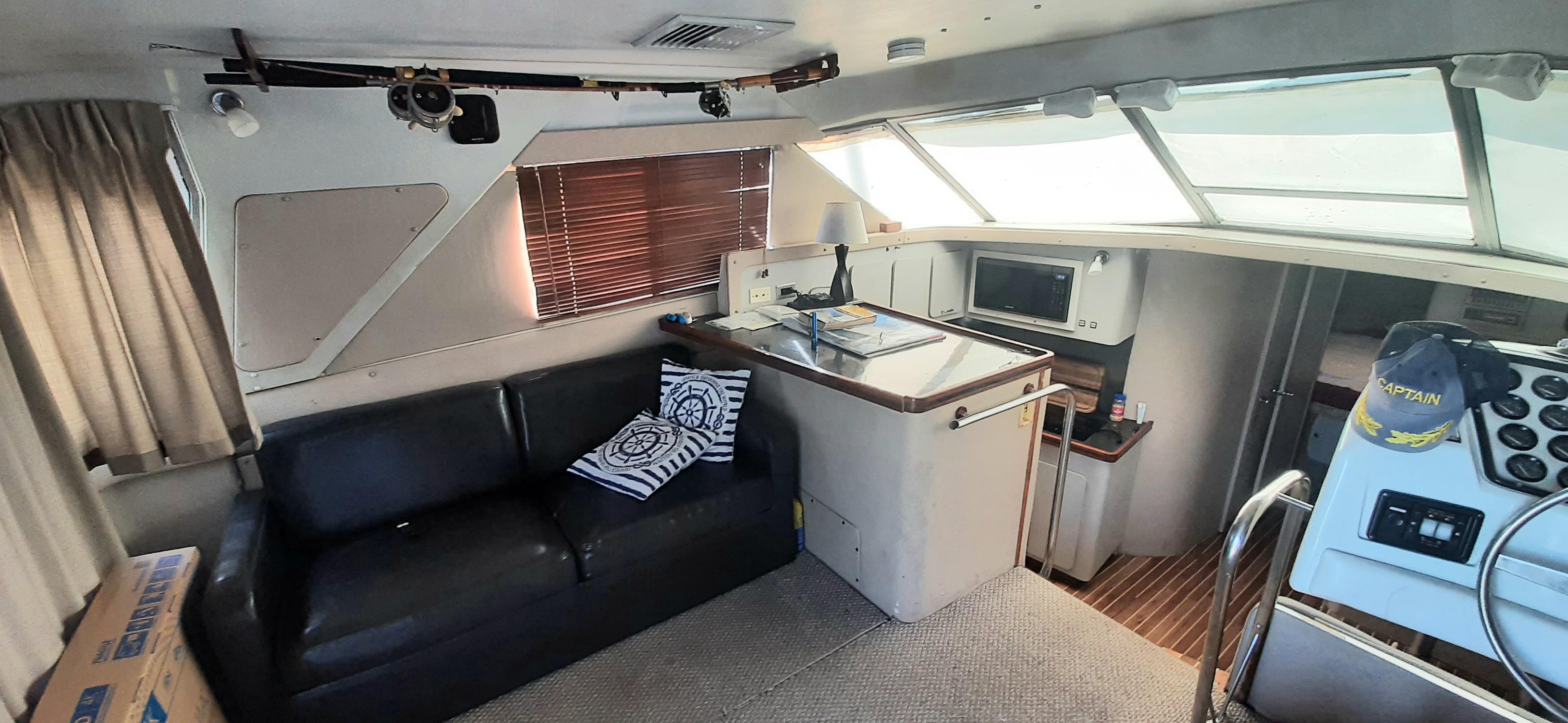 1985 Trojan 11 Meter Sedan Convertible for sale - YachtWorld