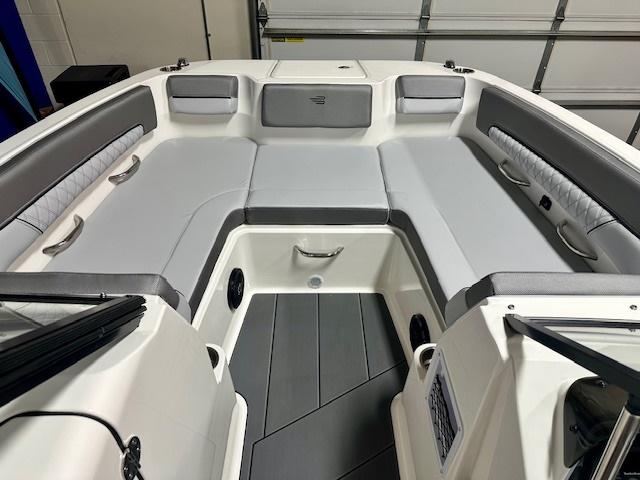 2024 Bayliner DX2250 Deck for sale - YachtWorld