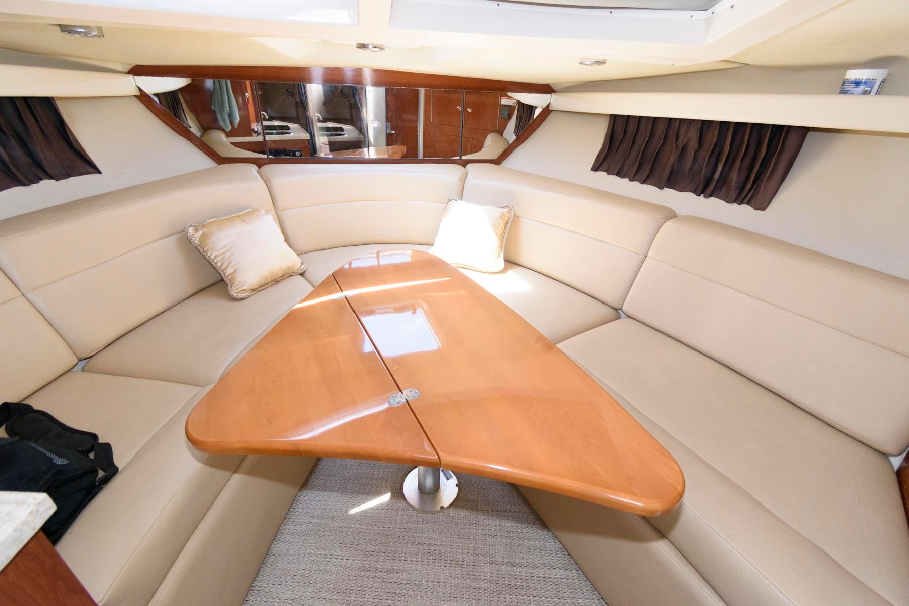 2007 Regal 3060 Window Express Cruiser for sale - YachtWorld