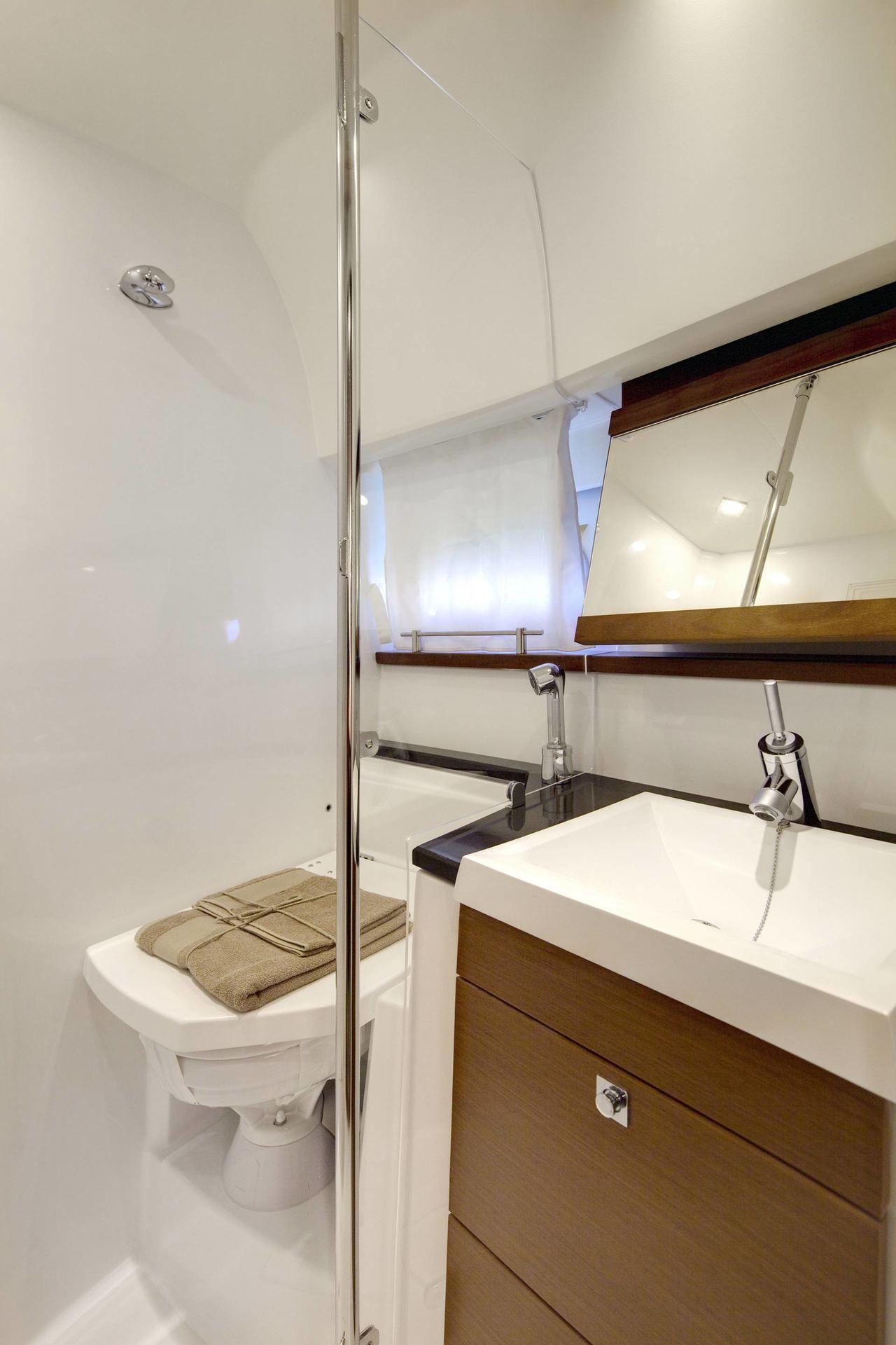 2011 Jeanneau PRESTIGE 400 Sports Cruiser for sale - YachtWorld