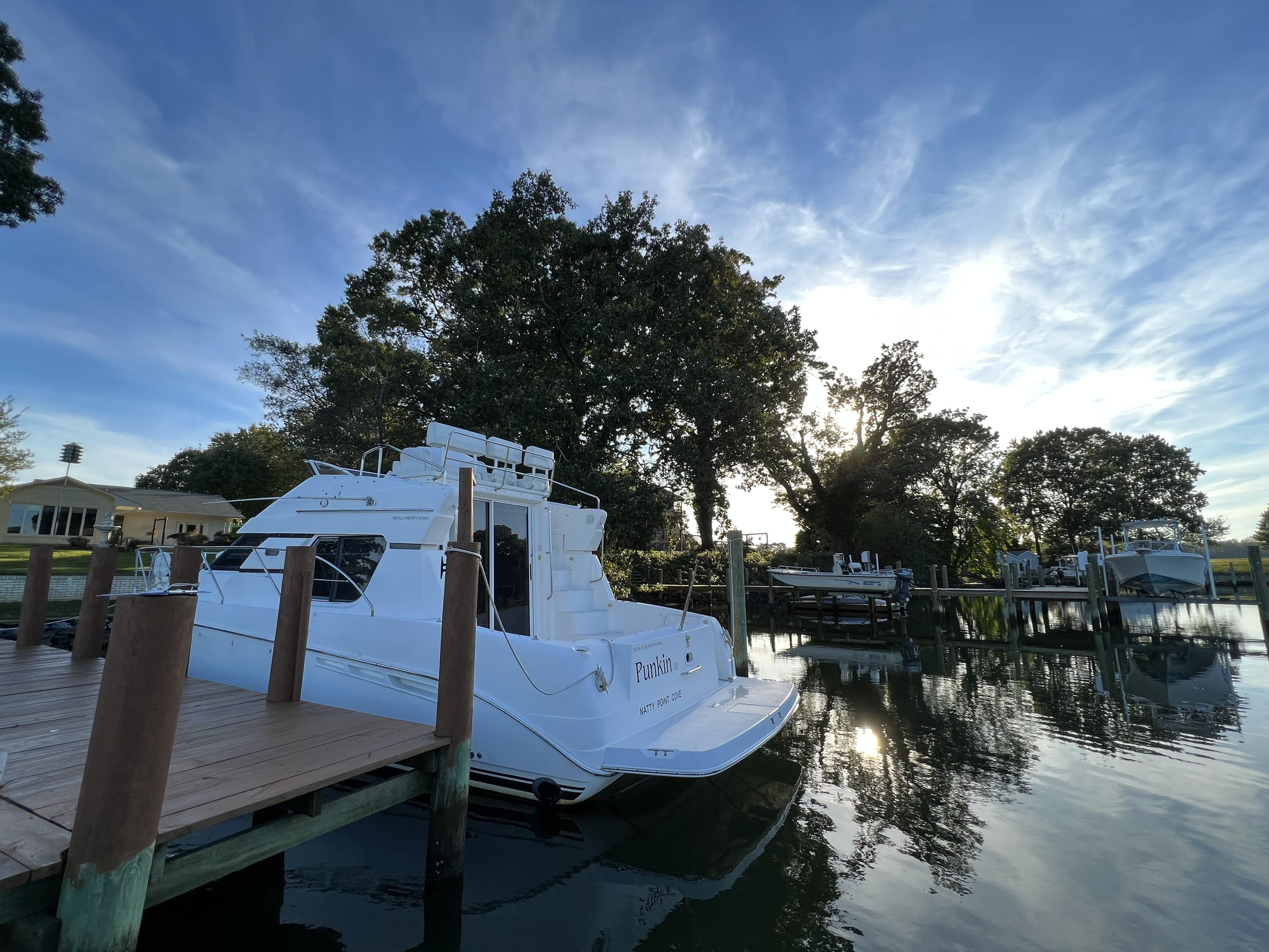 2000 Silverton 35 Convertible Motor Yachts for sale - YachtWorld