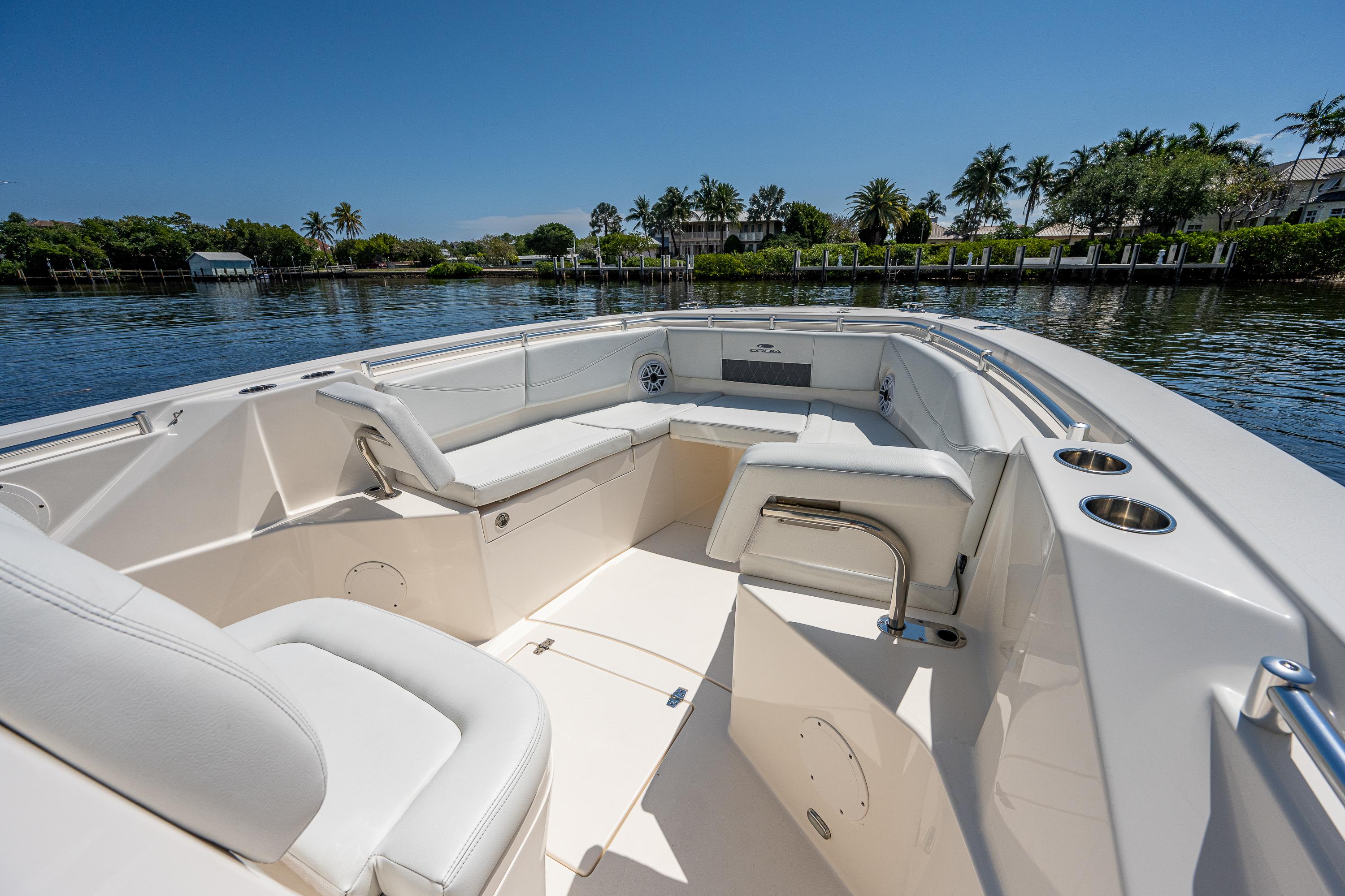 2022 Cobia 320 Center Console Center Console Boote Kaufen - YachtWorld