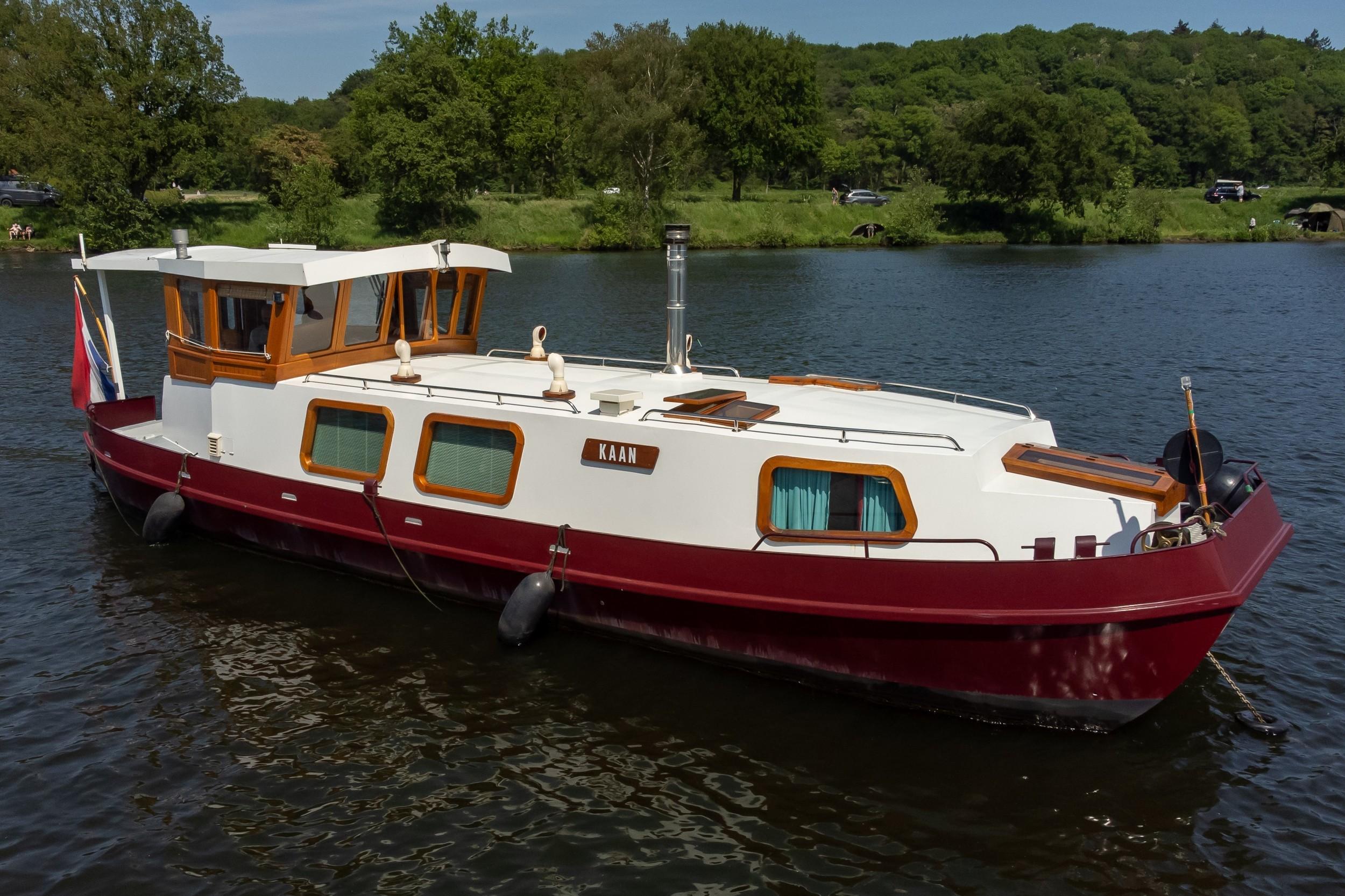 Varend Woonschip 1200 | 12m | 1996 | Boats and Outboards