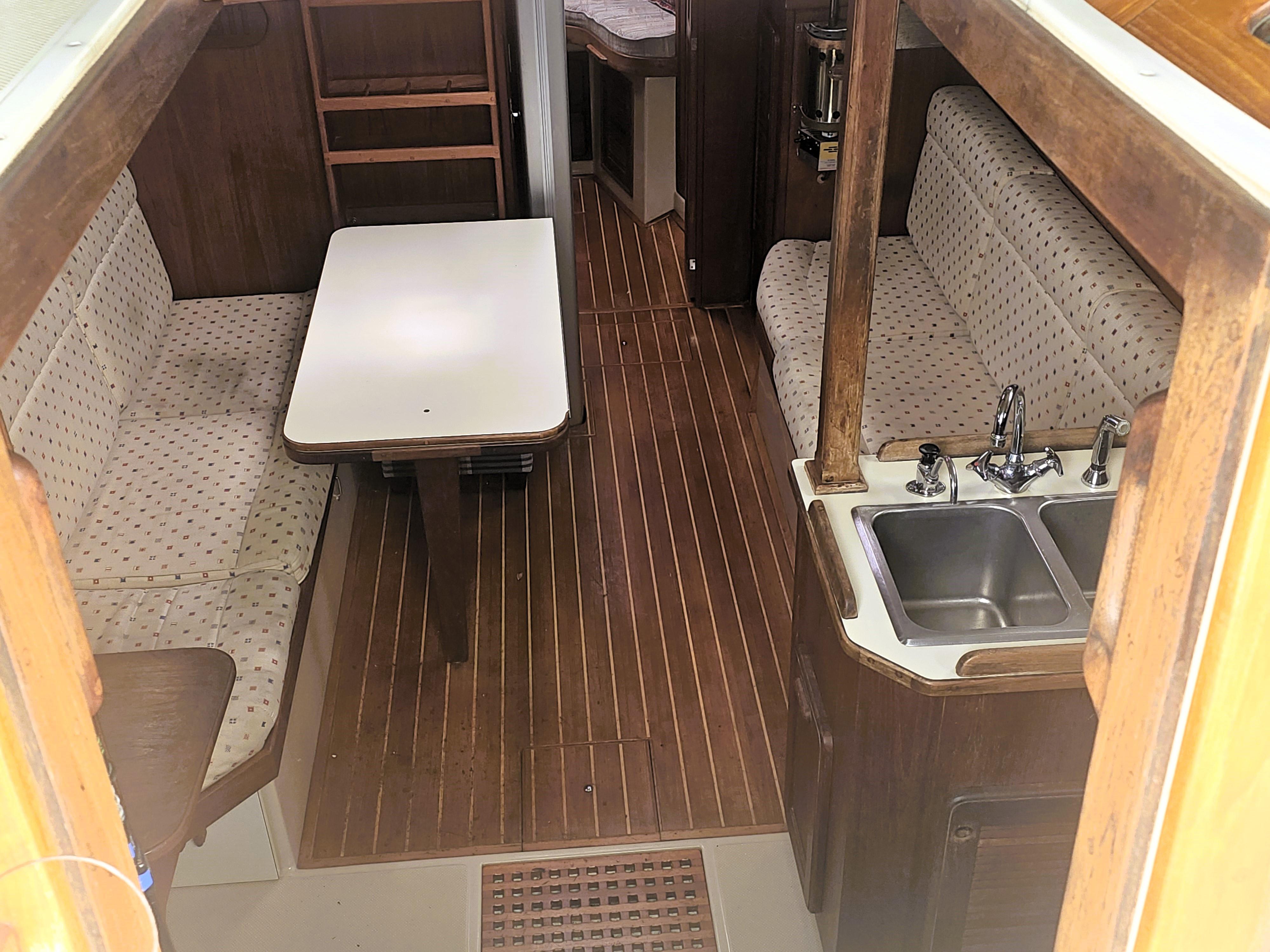 1990 Island Packet 35 Cruiser for sale - YachtWorld