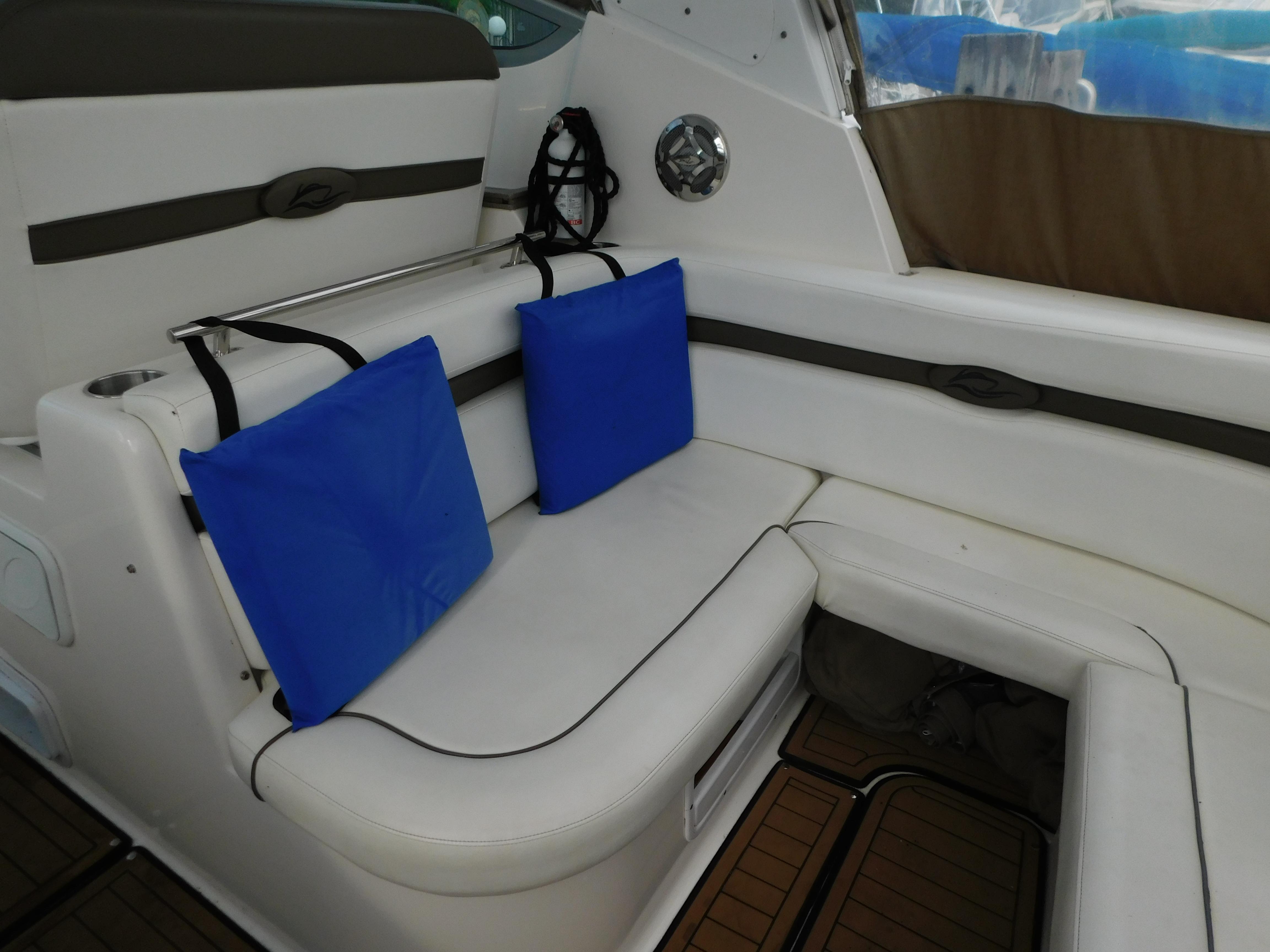 2009 Rinker 360 Express Cruiser Motorcruiser Kaufen - YachtWorld