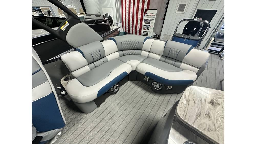 2025 Tahoe Pontoon Grand Tahoe Elite WIndshield Pontoon for sale ...
