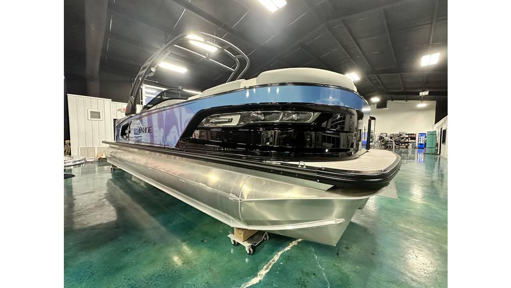 2025 Tahoe Pontoon Grand Tahoe Elite WIndshield Pontoon for sale ...