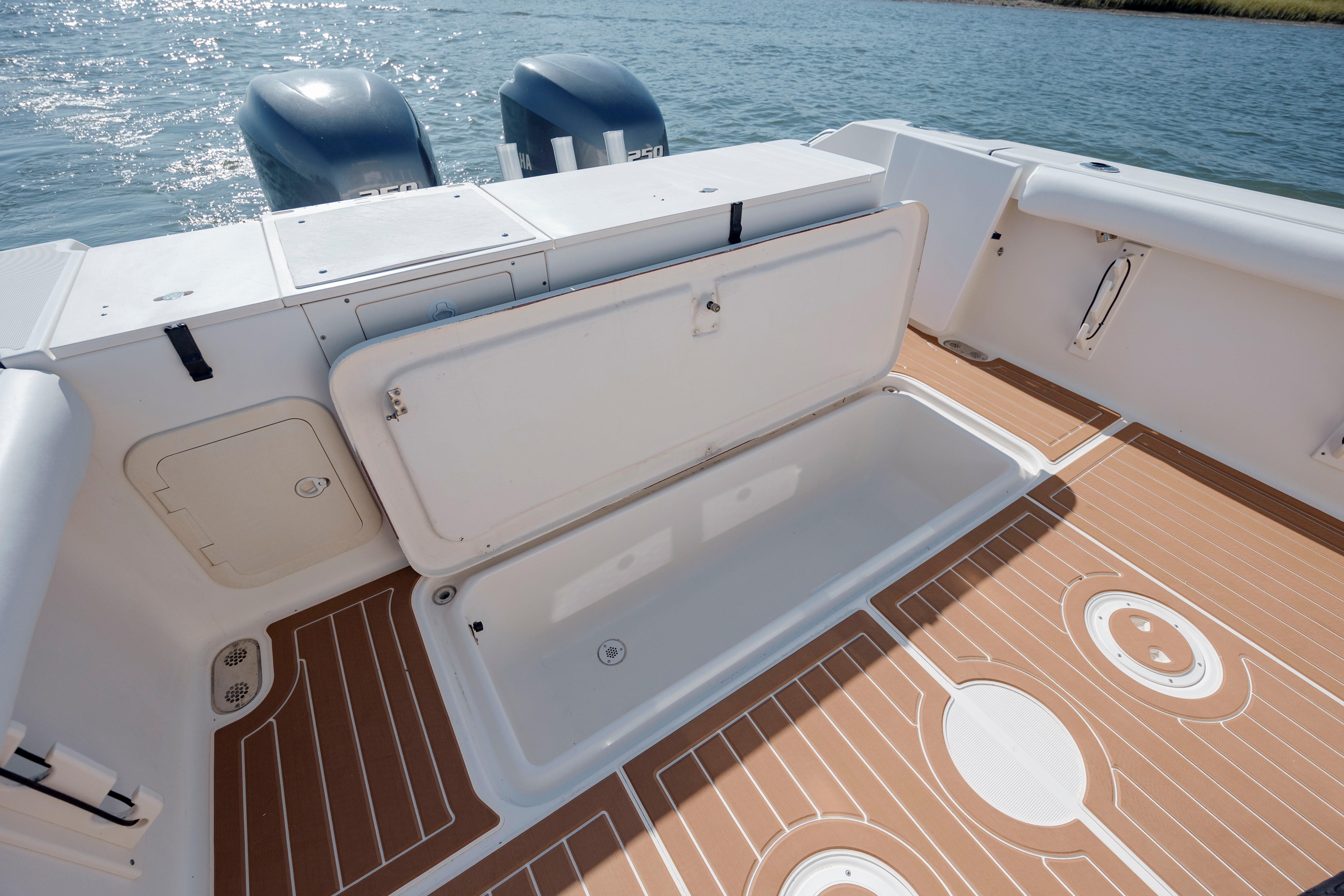 2002 Pursuit 3070 Offshore Center Console Saltwater Fishing for sale ...