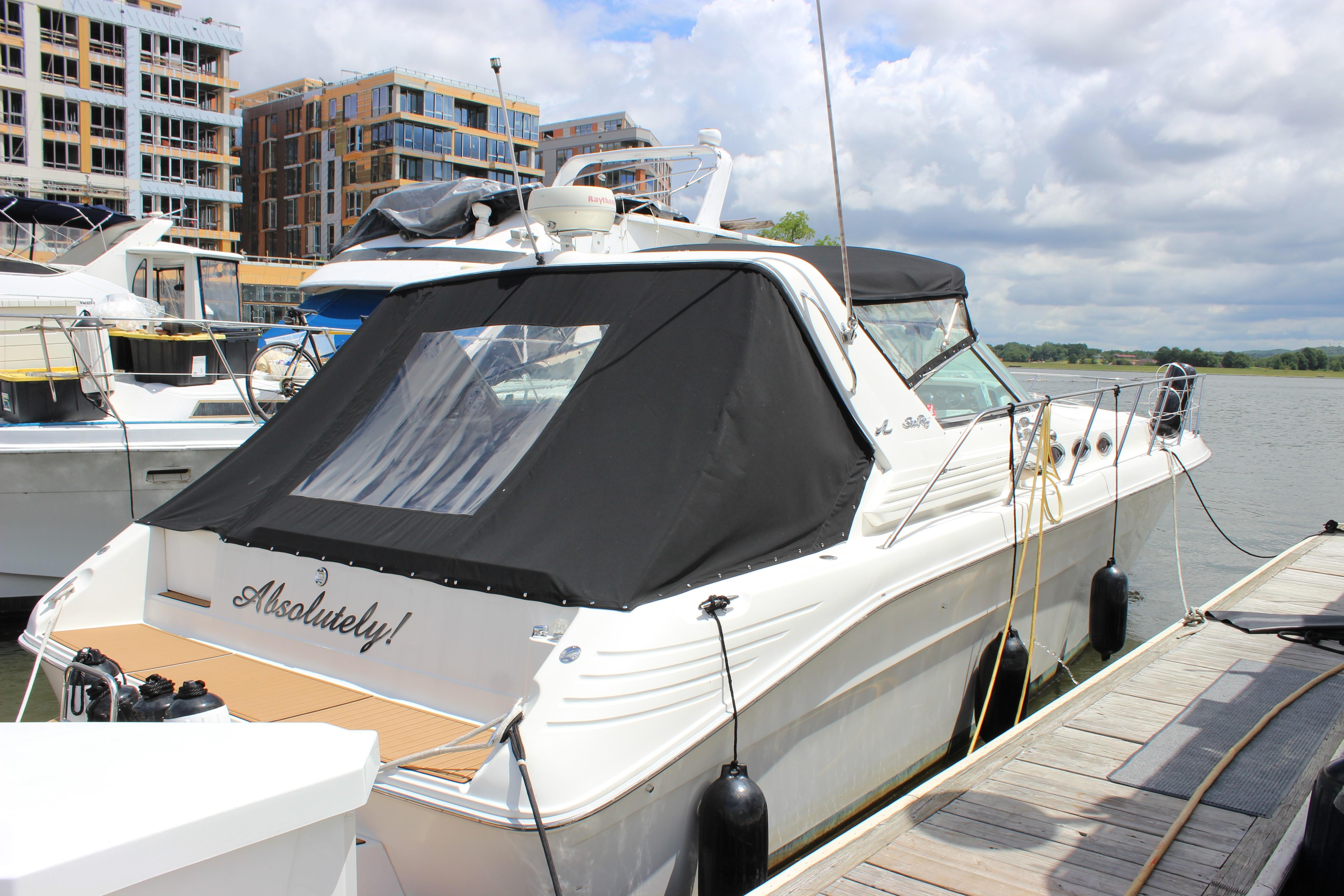 1996 Sea Ray 400 Express Cruiser Motor Yachts for sale - YachtWorld