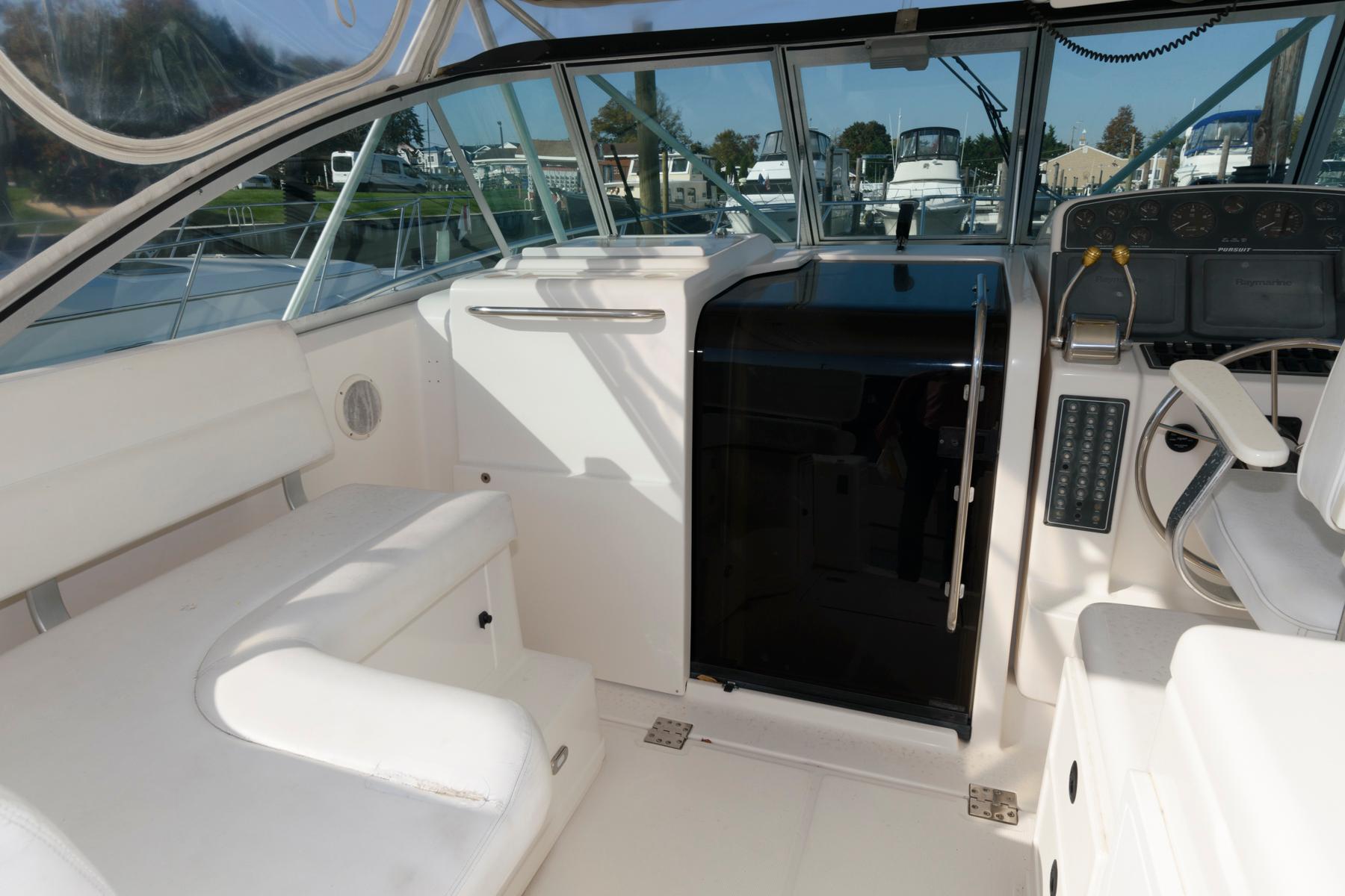 2000 Pursuit 3400 Express Cruiser for sale - YachtWorld