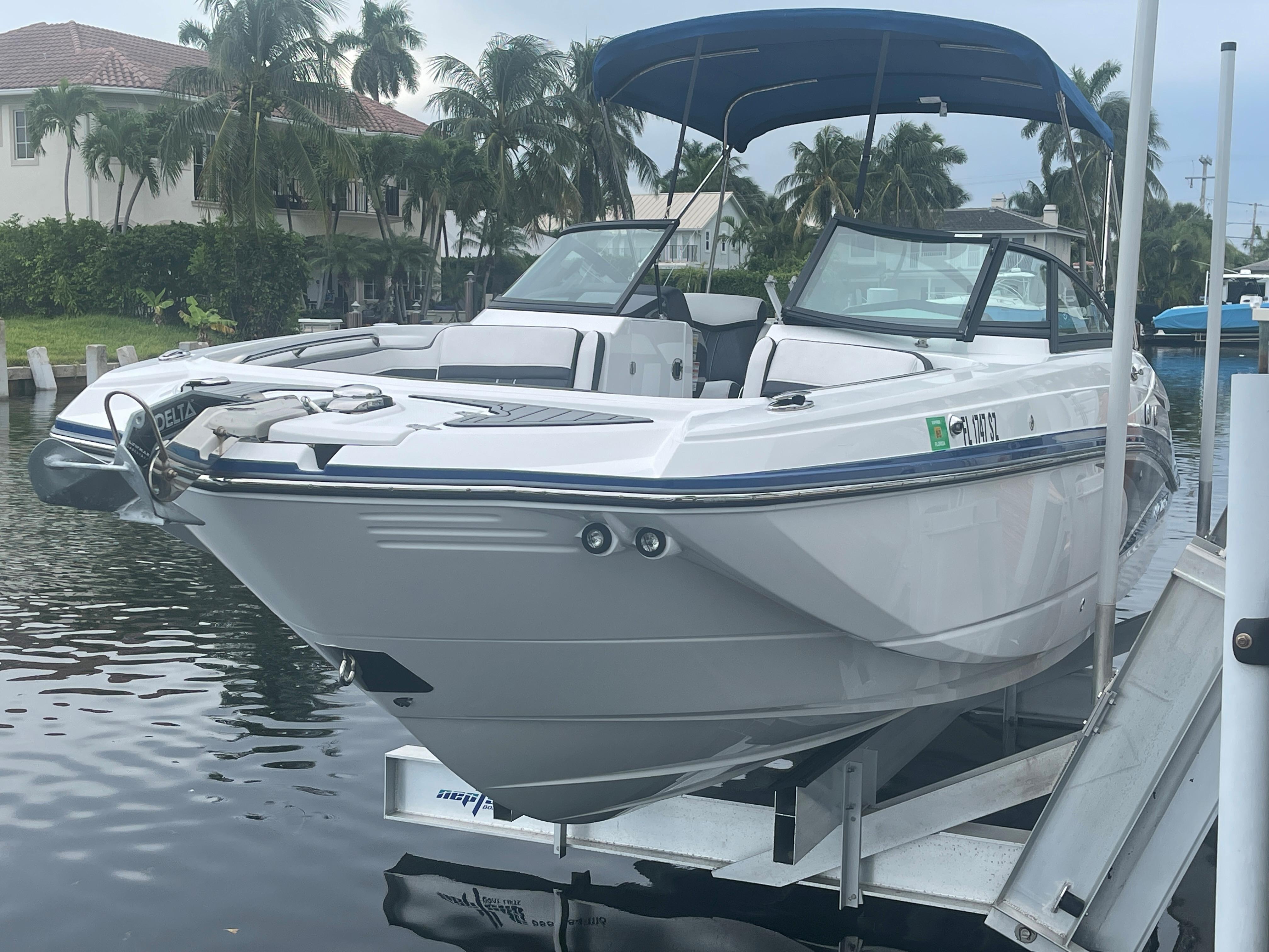 2021 Monterey M6 Deck boat (a motore) in vendita- YachtWorld