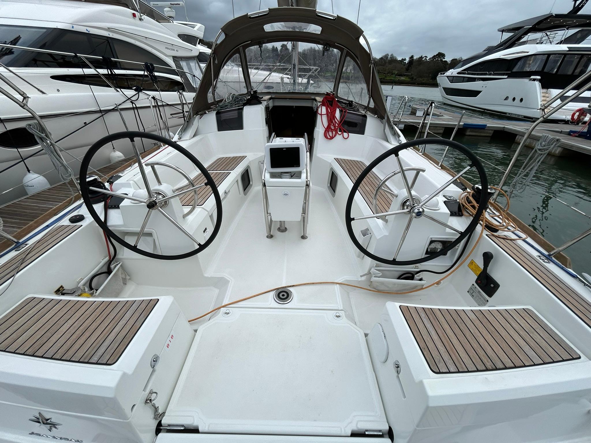 2021 Jeanneau 389 Cruiser for sale - YachtWorld