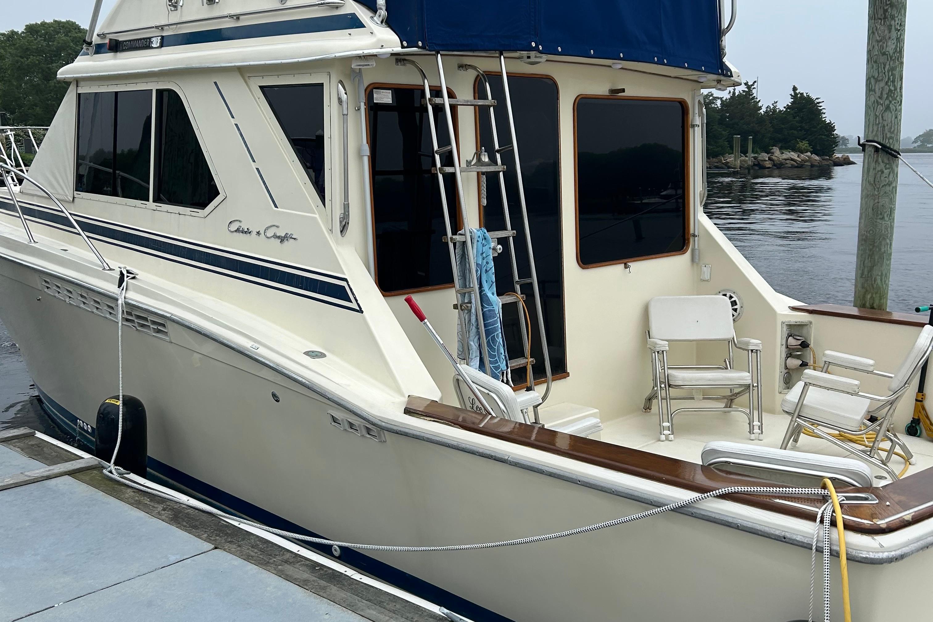 1987 Chris-Craft 392 Commander Flybridge for sale - YachtWorld