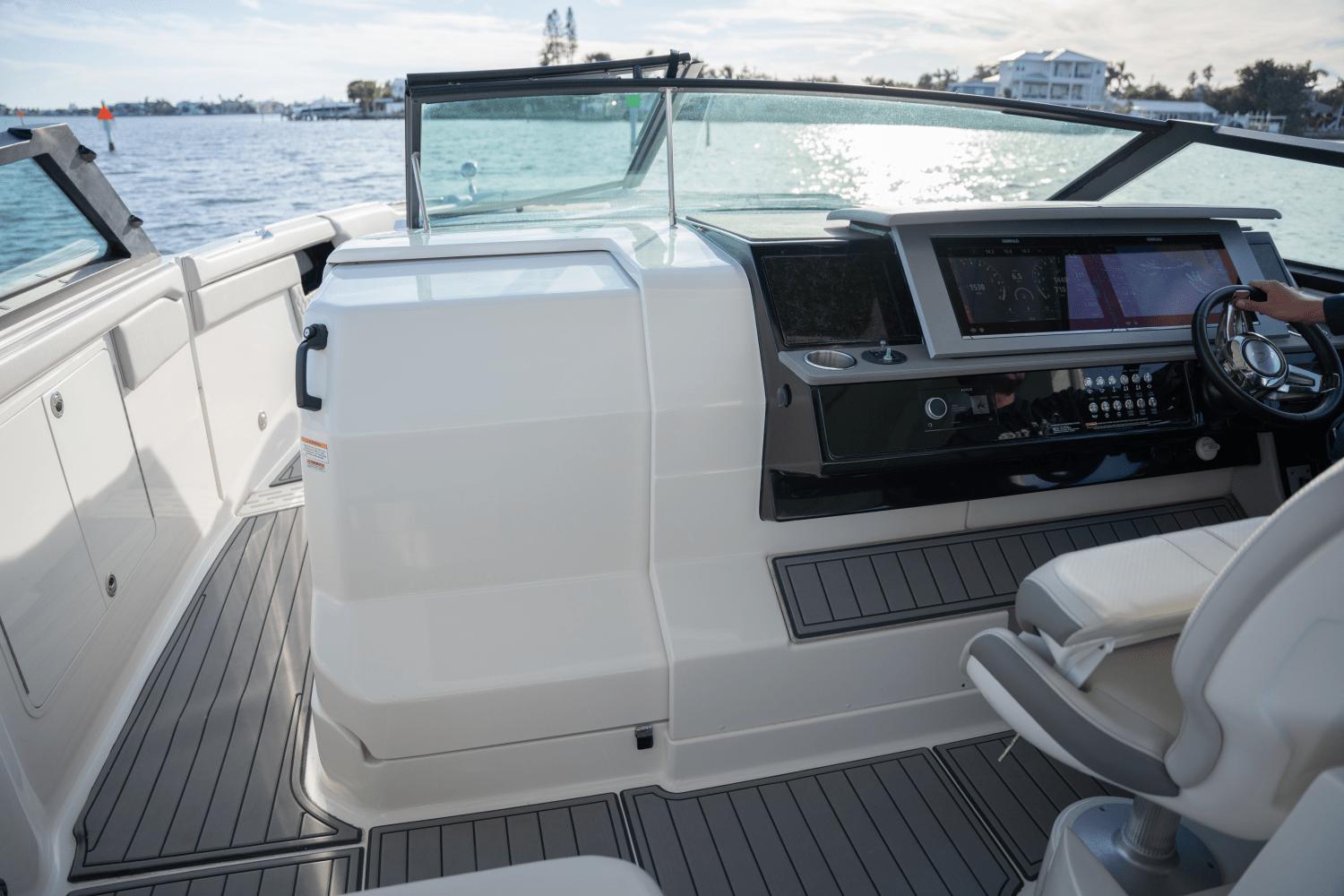 2021 Sea Ray SLX 400 OB Runabout for sale - YachtWorld