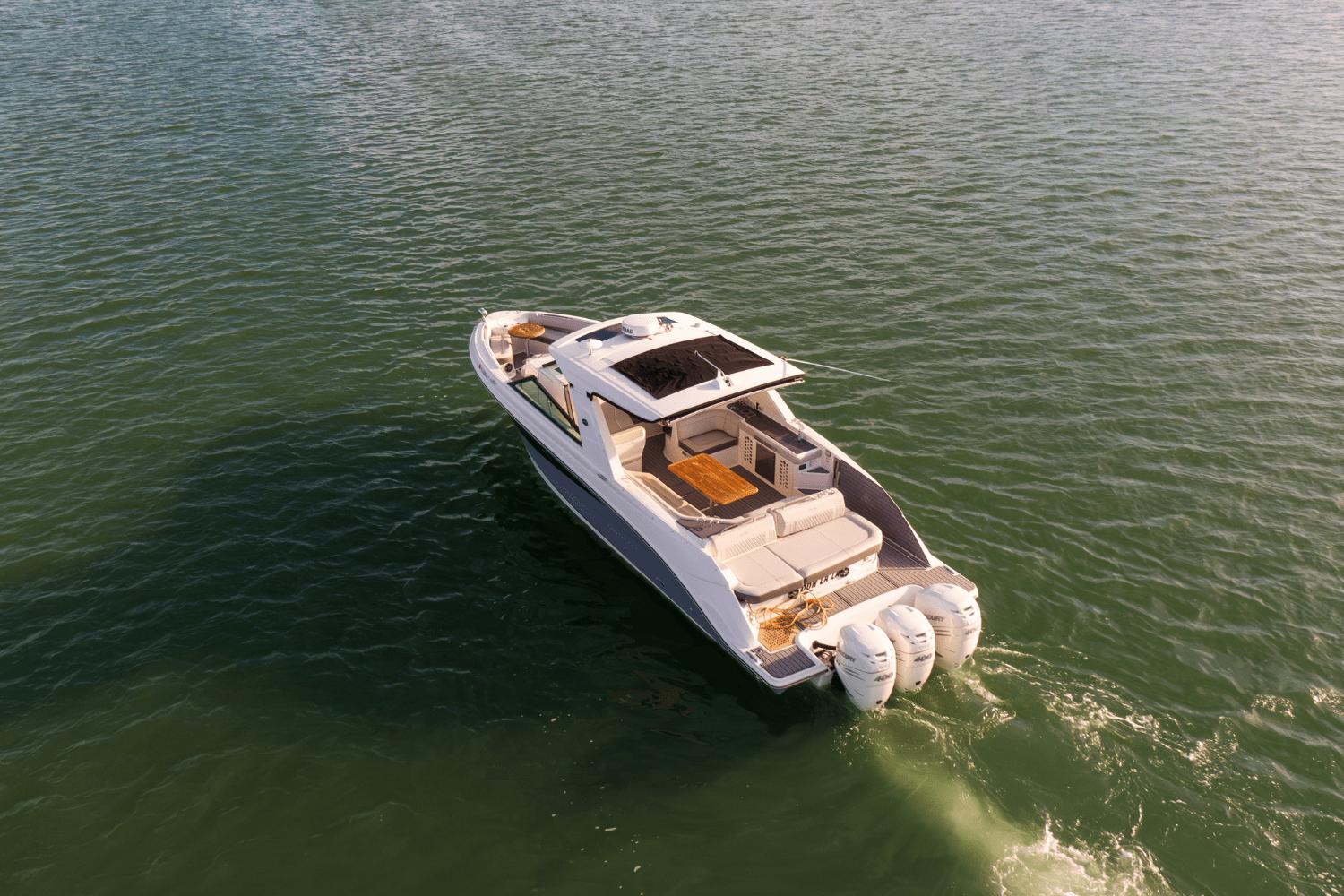 2021 Sea Ray SLX 400 OB Runabout for sale - YachtWorld