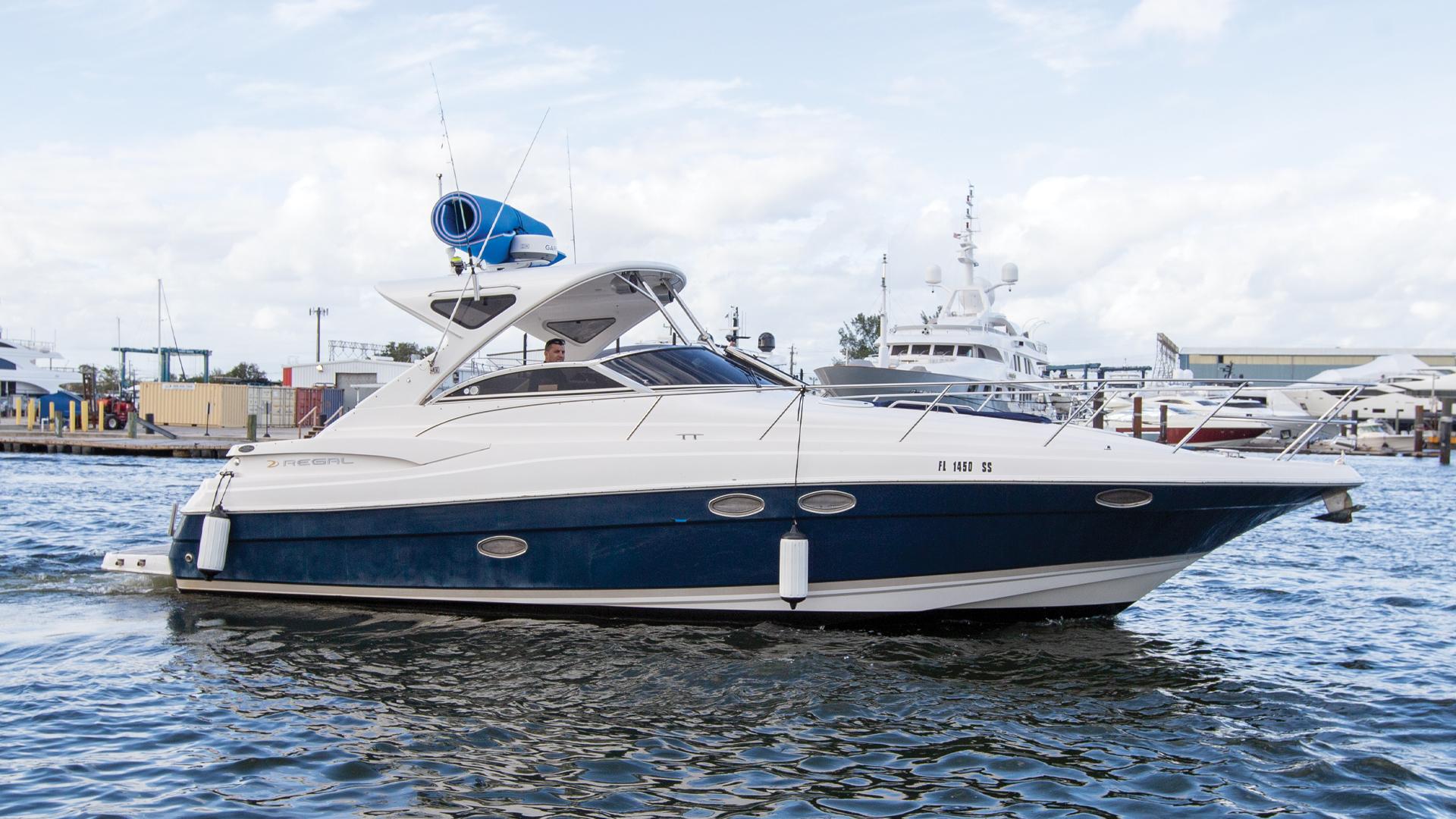 2008 Regal 38 Express Cruiser for sale - YachtWorld