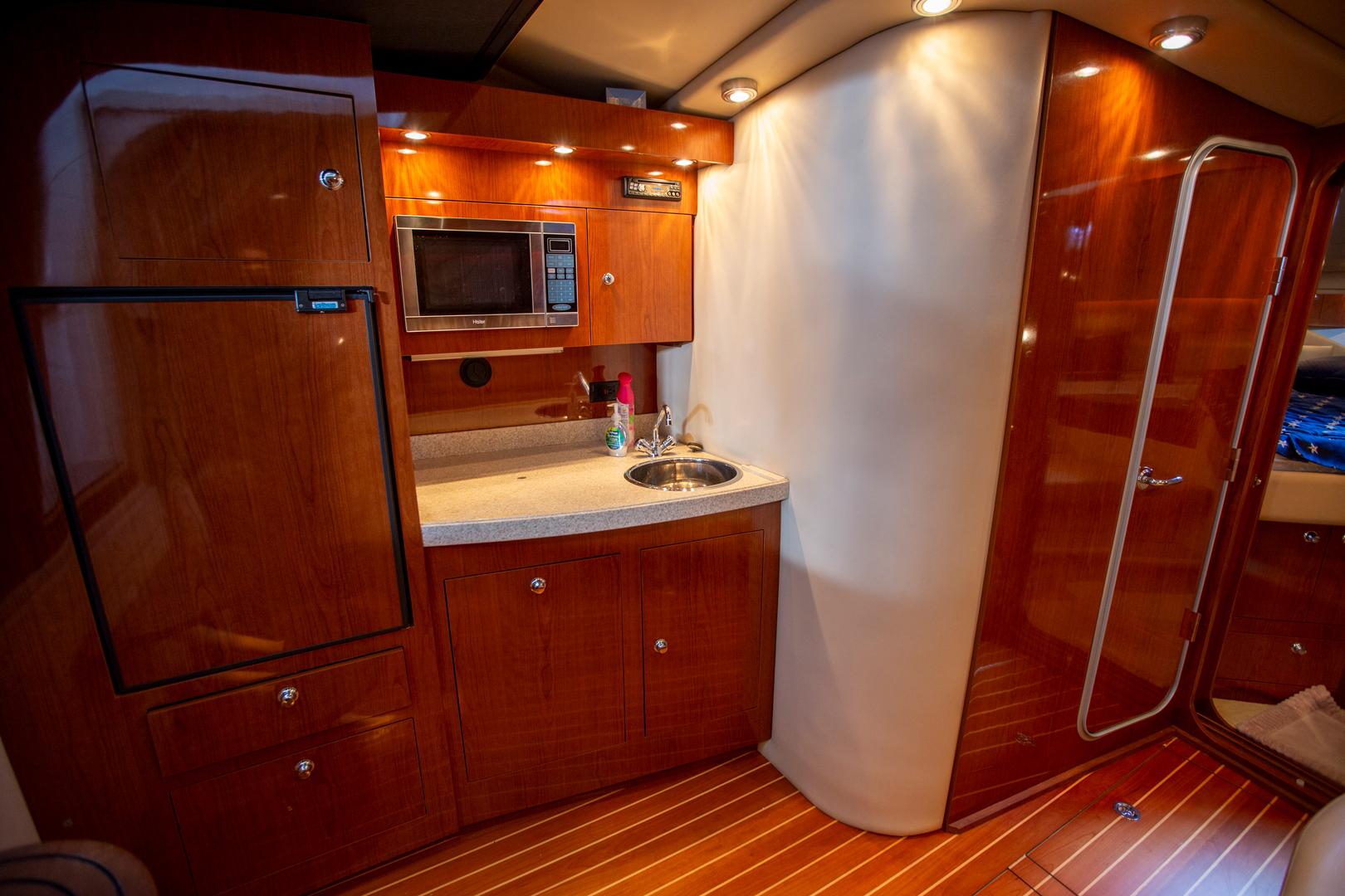 2008 Regal 38 Express Cruiser for sale - YachtWorld