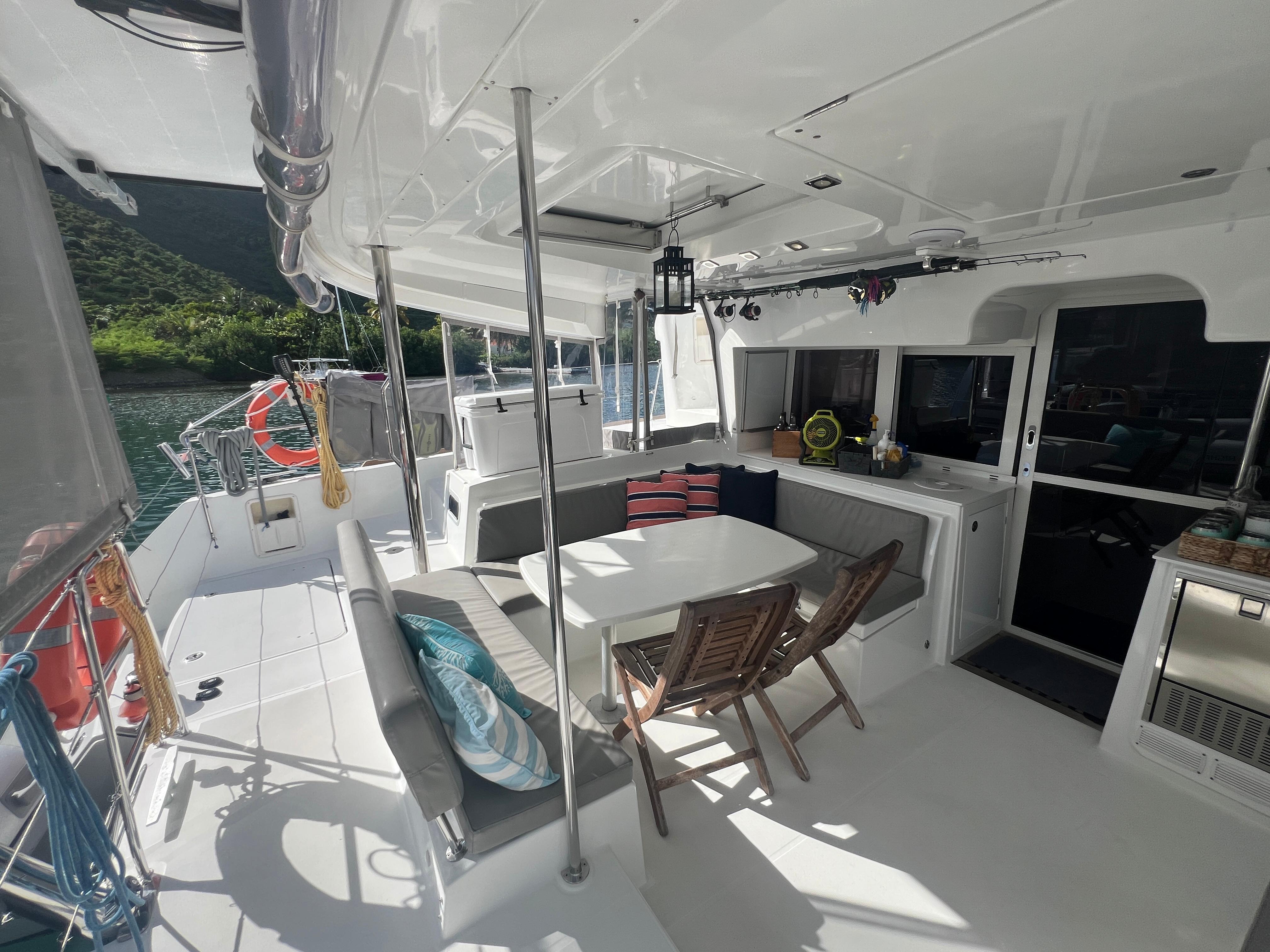 2016 Lagoon 450F Catamaran for sale - YachtWorld
