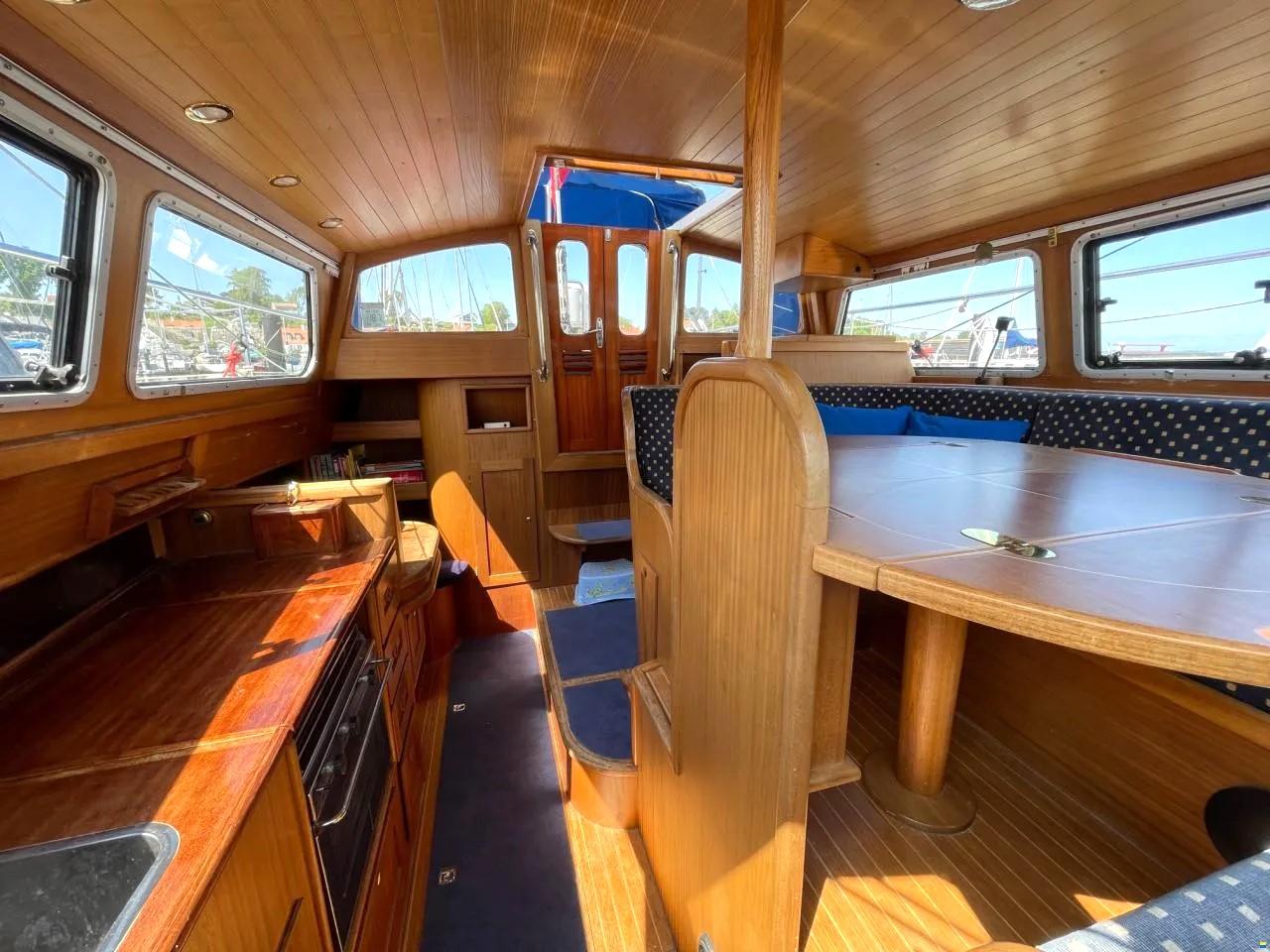 1999 Sirius 38 DS Cruiser for sale - YachtWorld